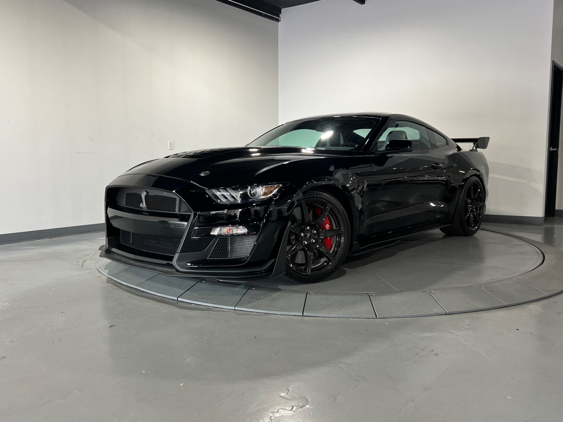 Used 2020 Shadow Black Ford Mustang SHELBY GT500 FASTBACK 2DR COUPE ...