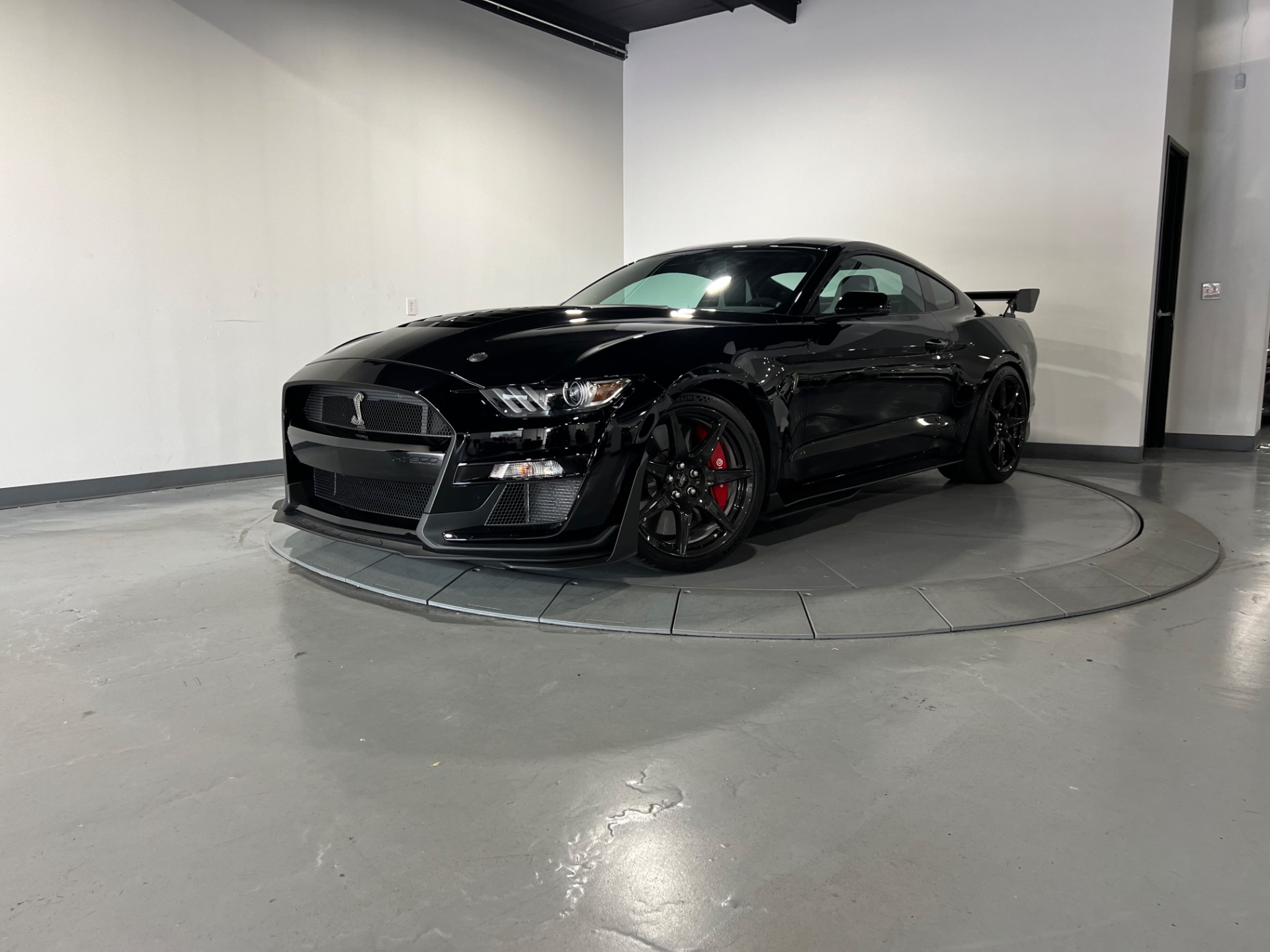 Used 2020 Shadow Black Ford Mustang SHELBY GT500 FASTBACK 2DR COUPE ...