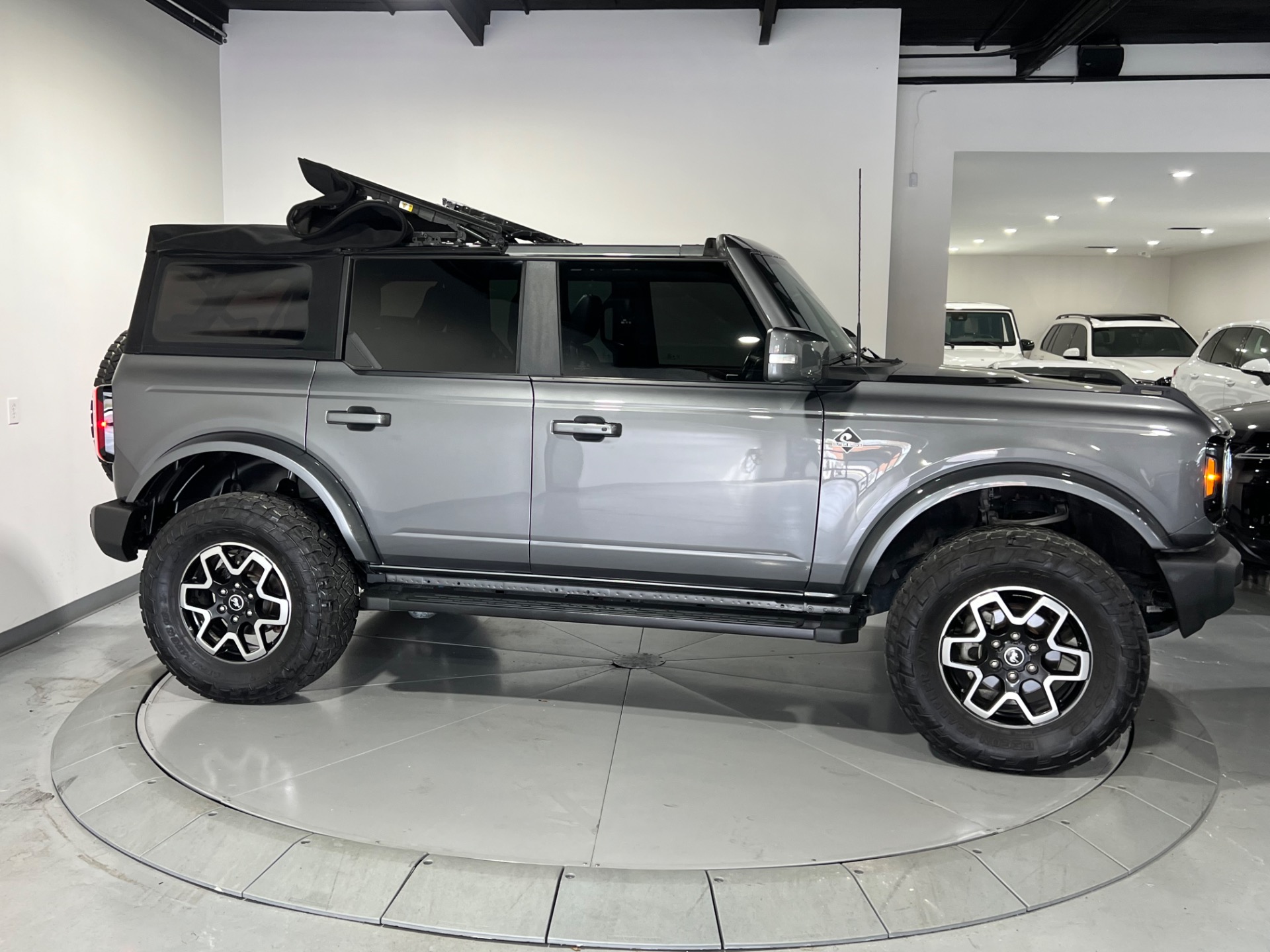 Used 2022 Carbonized Gray Ford Bronco Outer Banks V6 Twin Turbo 4x4 ...
