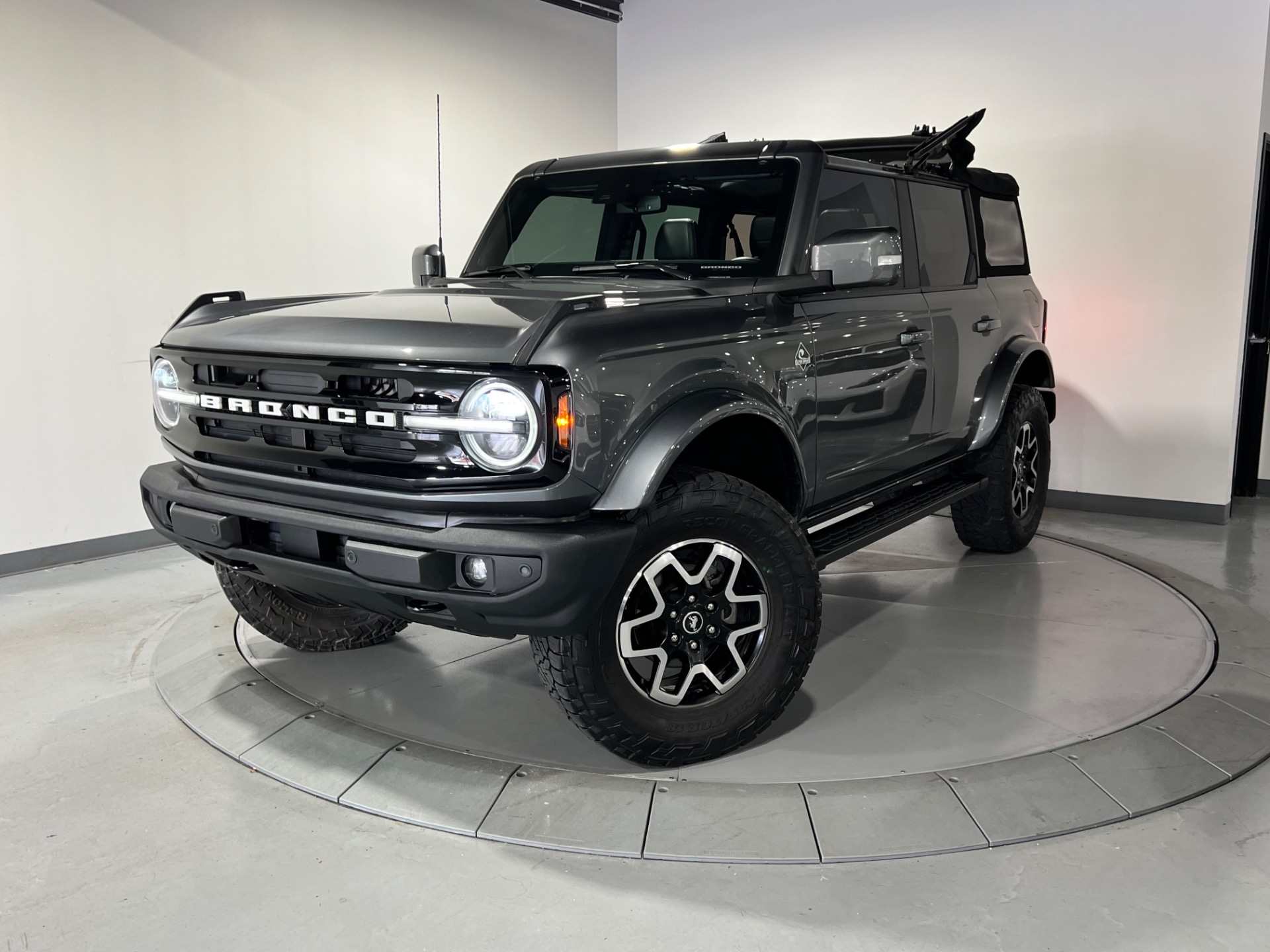 Used 2022 Carbonized Gray Ford Bronco Outer Banks V6 Twin Turbo 4x4 ...