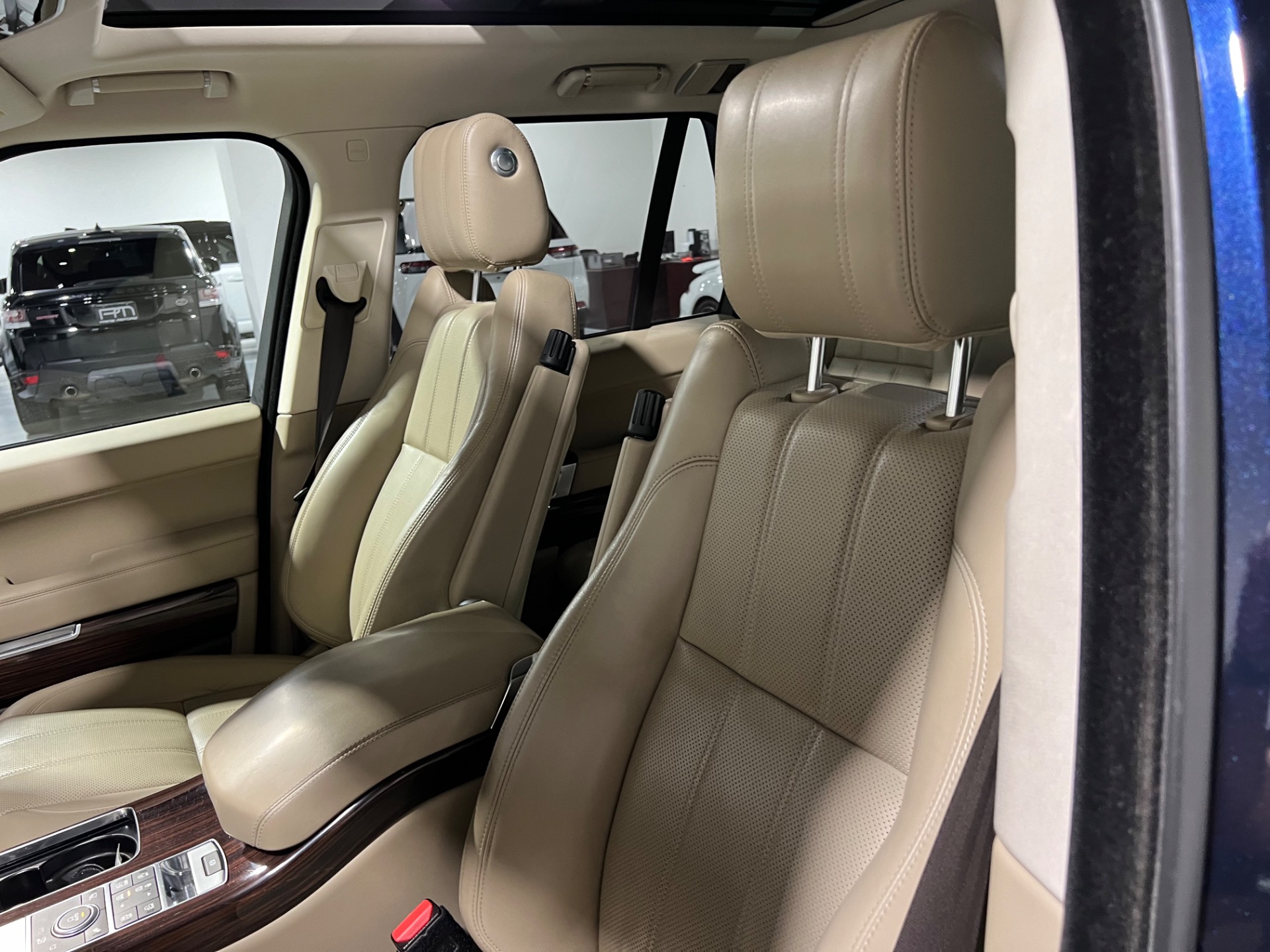 Used 2017 Loire Blue Metallic Land Rover Range Rover HSE 4DR SUV AWD ...