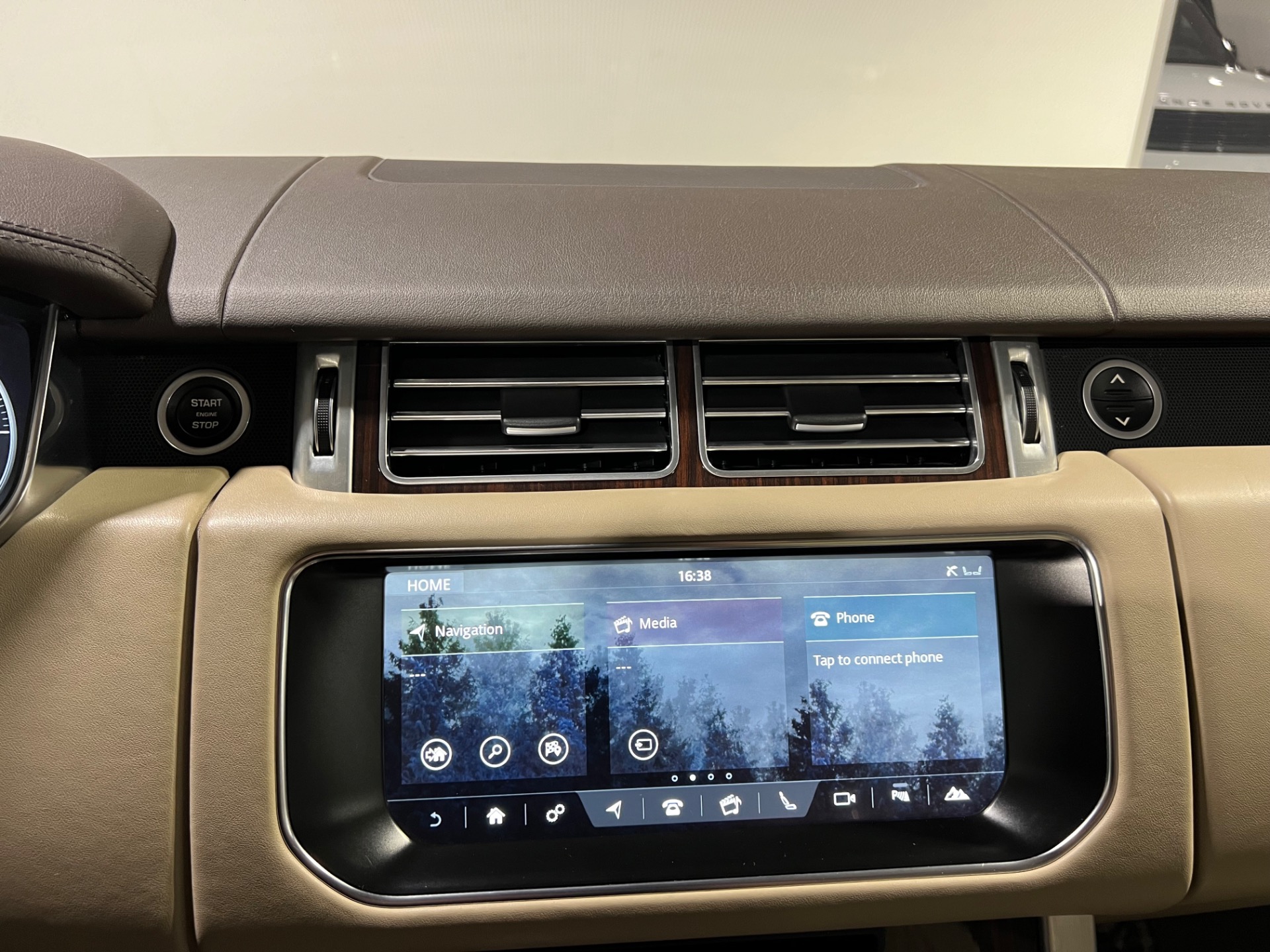 Used 2017 Loire Blue Metallic Land Rover Range Rover HSE 4DR SUV AWD ...