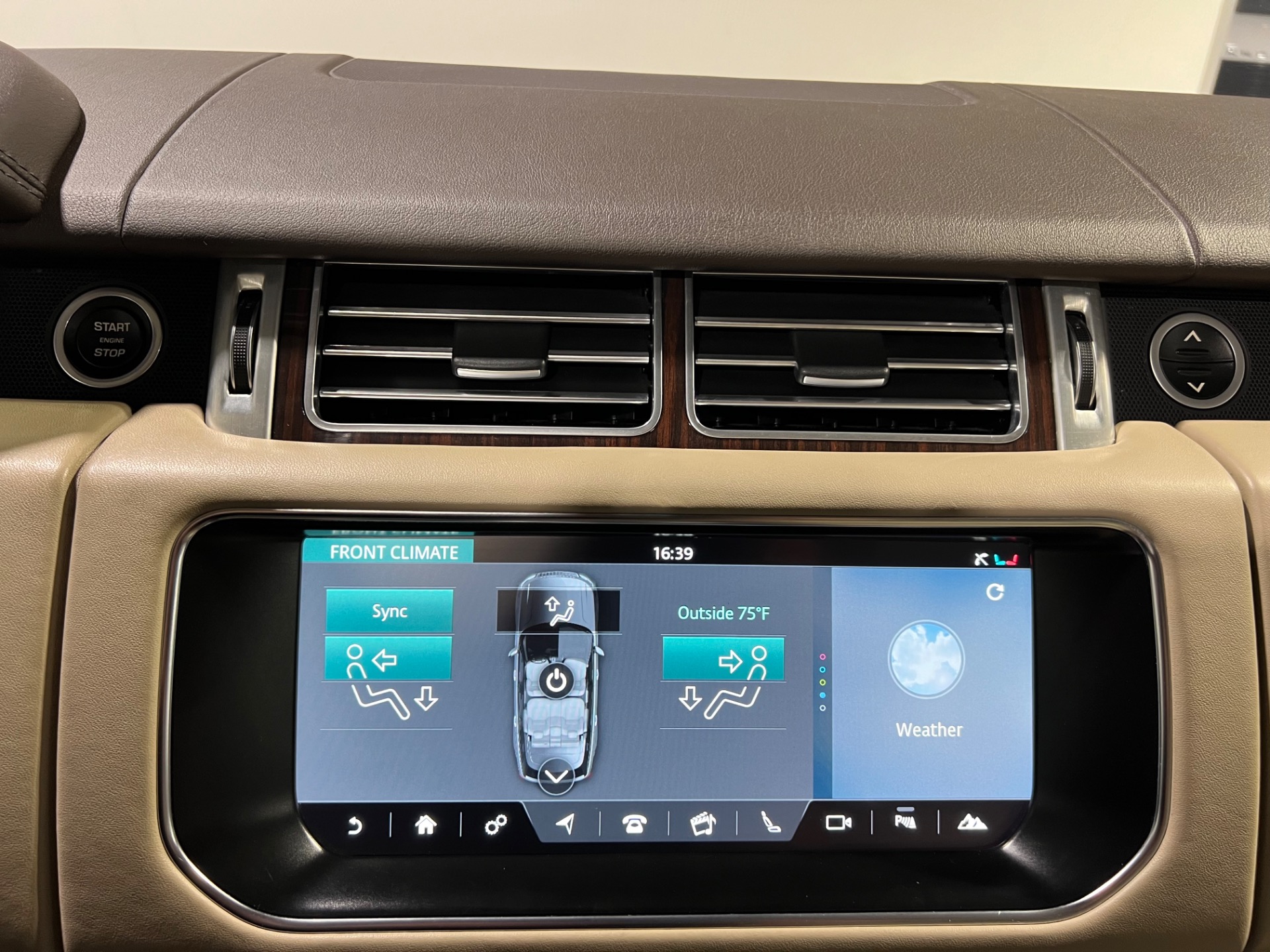 Used 2017 Loire Blue Metallic Land Rover Range Rover HSE 4DR SUV AWD ...