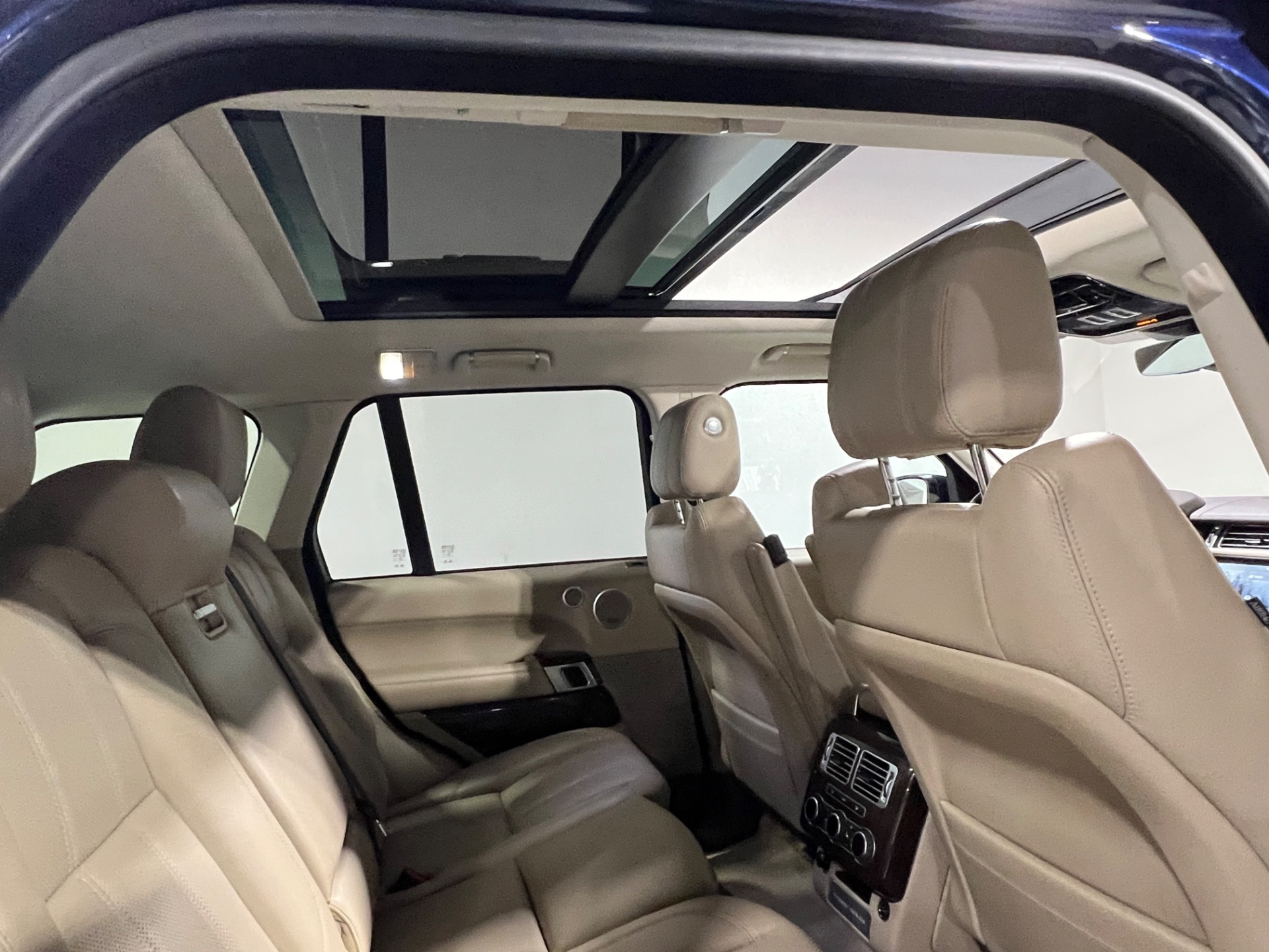 Used 2017 Loire Blue Metallic Land Rover Range Rover HSE 4DR SUV AWD ...