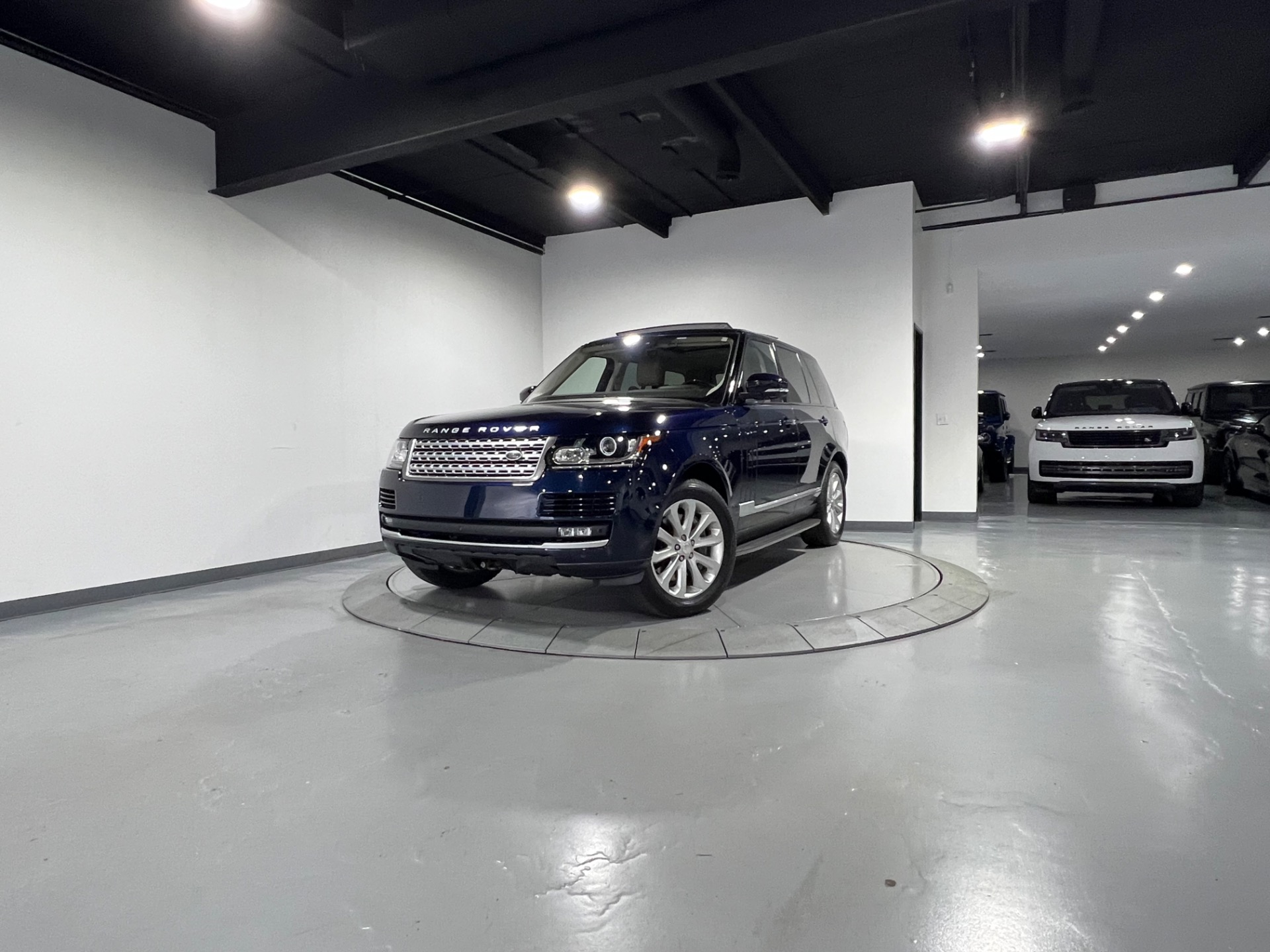 Used 2017 Loire Blue Metallic Land Rover Range Rover HSE 4DR SUV AWD ...