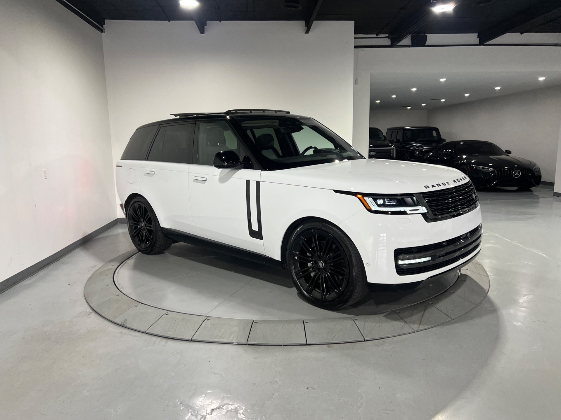 Used 2022 Fuji White Land Rover Range Rover P400 SE AWD P400 SE For ...