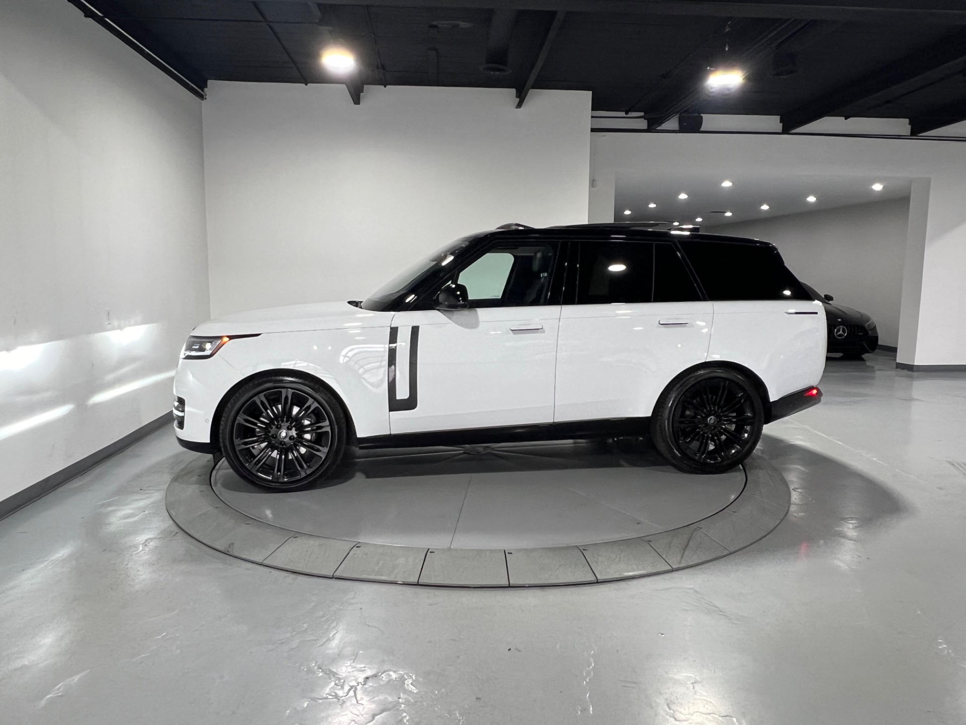 Used 2022 Fuji White Land Rover Range Rover P400 SE AWD P400 SE For ...