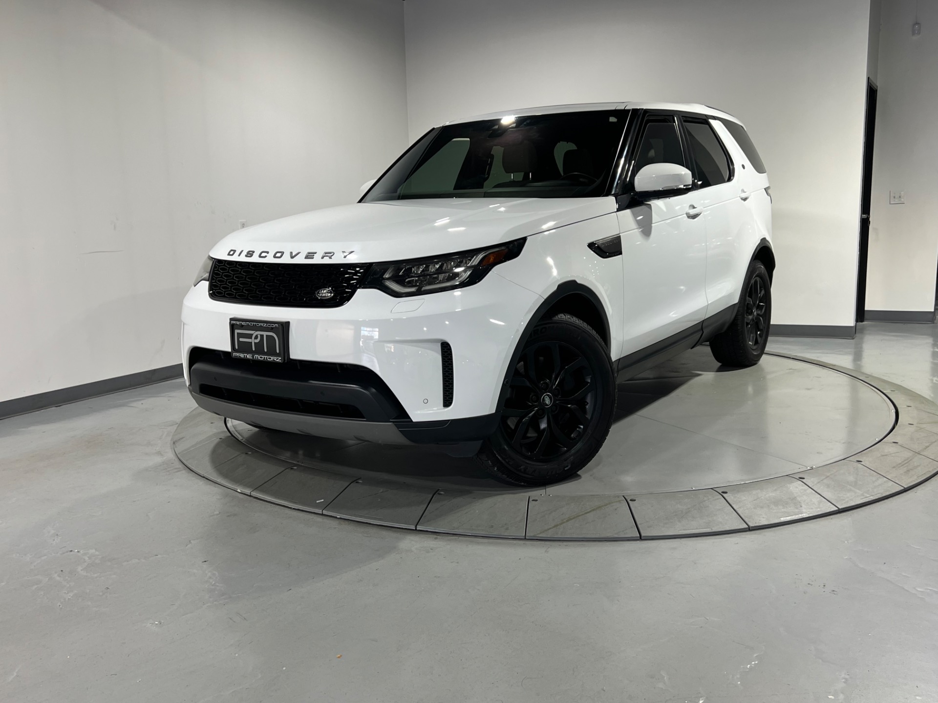 Used 2019 Fuji White Land Rover Discovery SE AWD SE For Sale (Sold ...