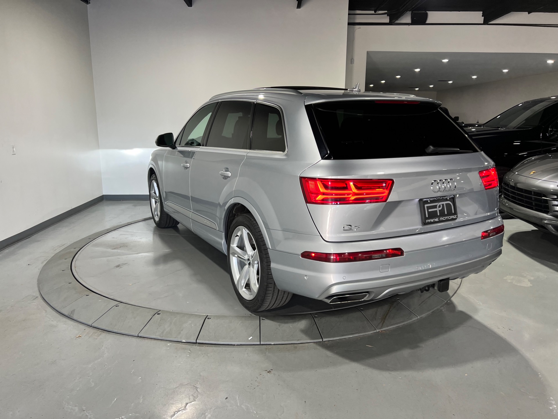 Used 2019 Florett Silver Metallic Audi Q7 Prestige 55 TFSI quattro AWD ...