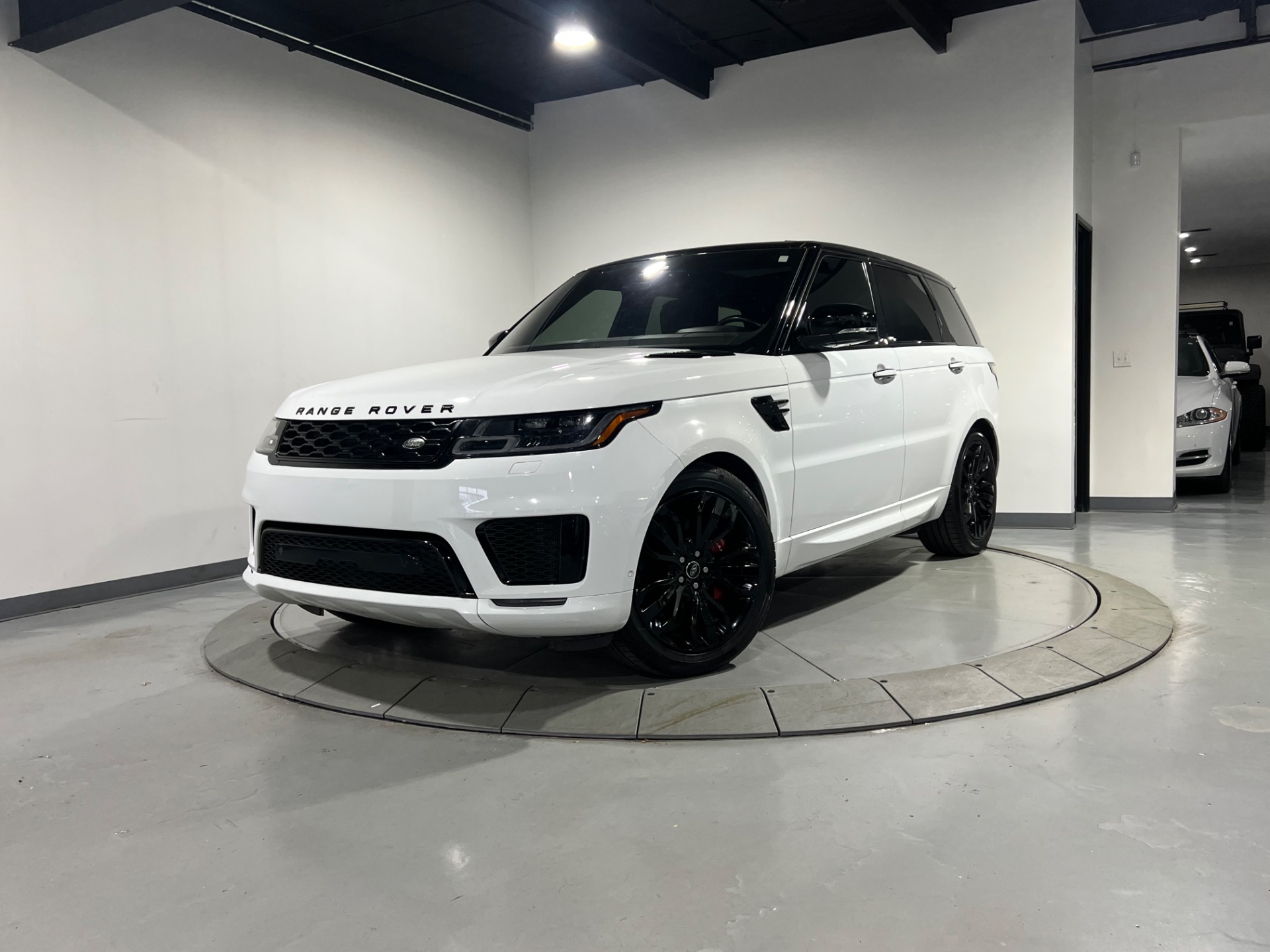 Used 2019 Fuji White Land Rover Range Rover Sport HSE Dynamic AWD HSE ...