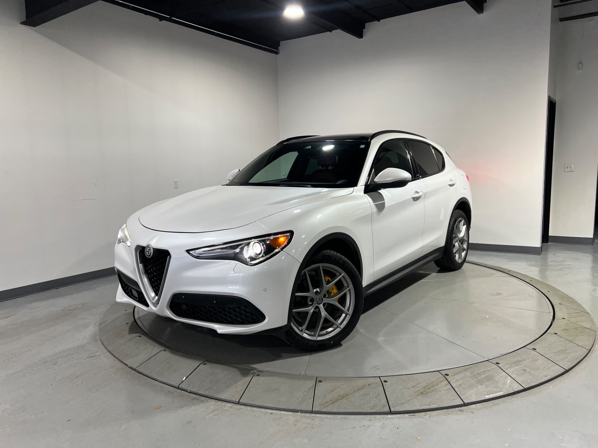 Alfa Romeo Used Car Inventory Michigan