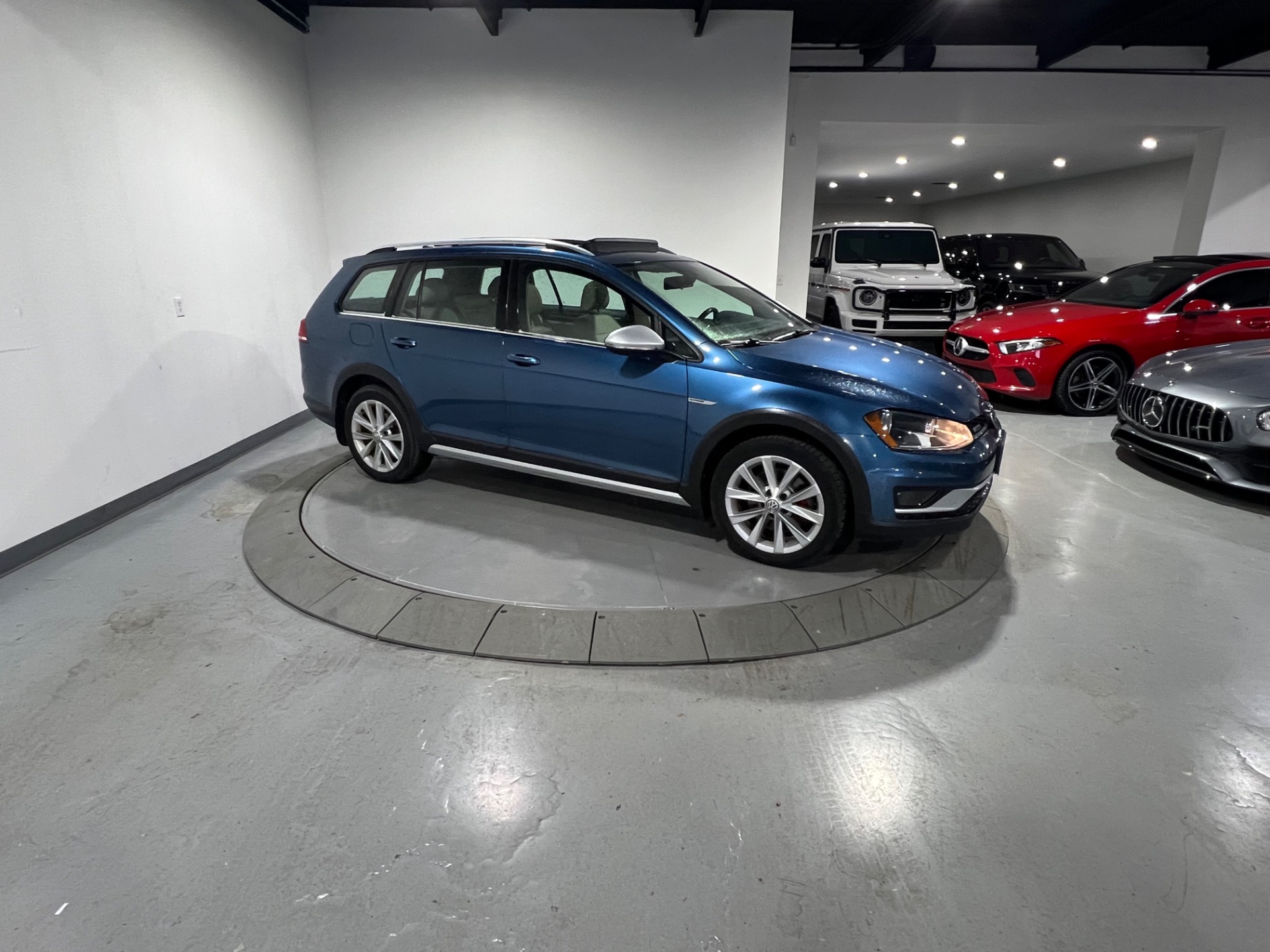 Used 2017 Silk Blue Metallic Volkswagen Golf Alltrack TSI SE 4motion ...