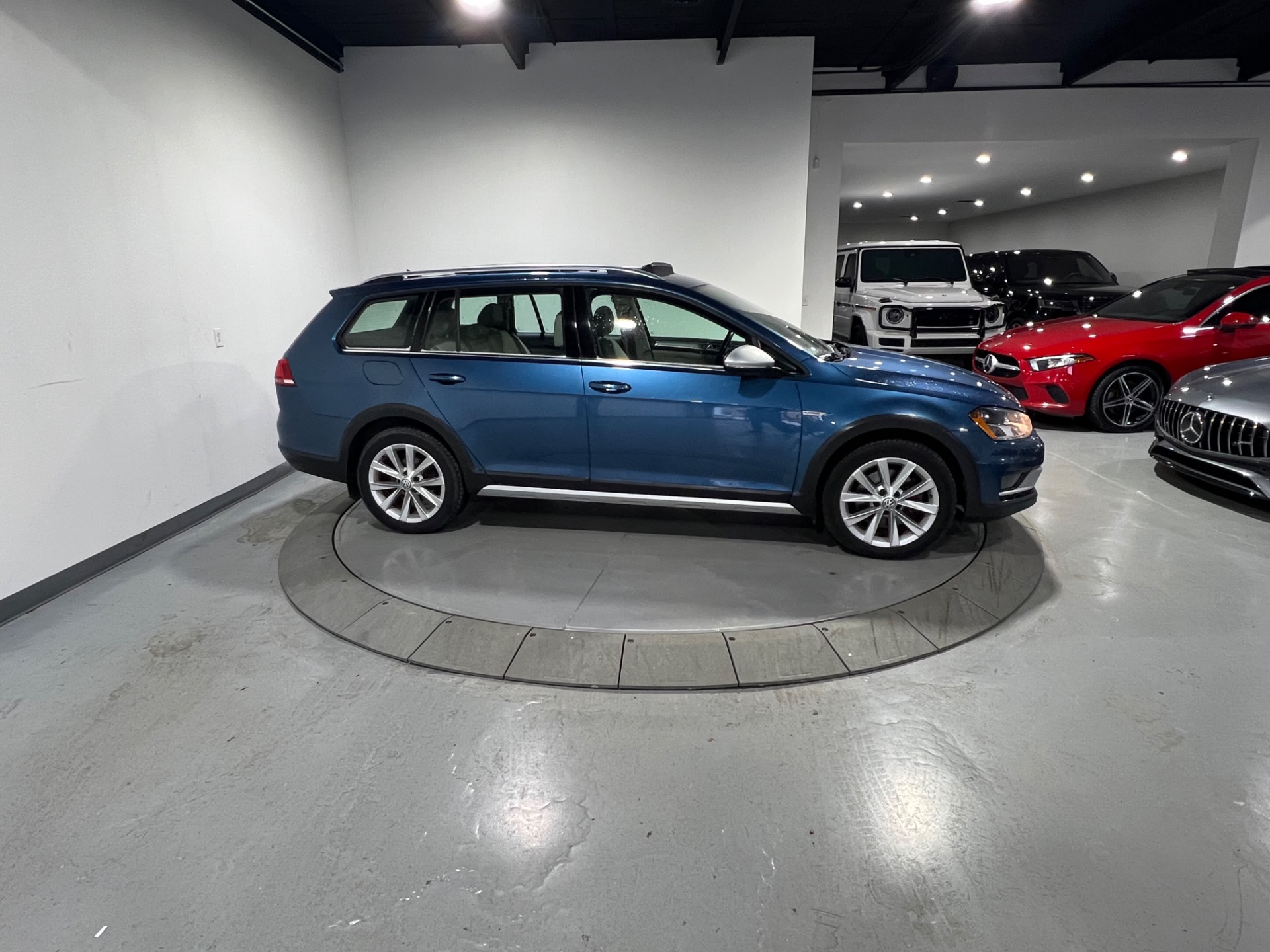 Used 2017 Silk Blue Metallic Volkswagen Golf Alltrack TSI SE 4motion ...