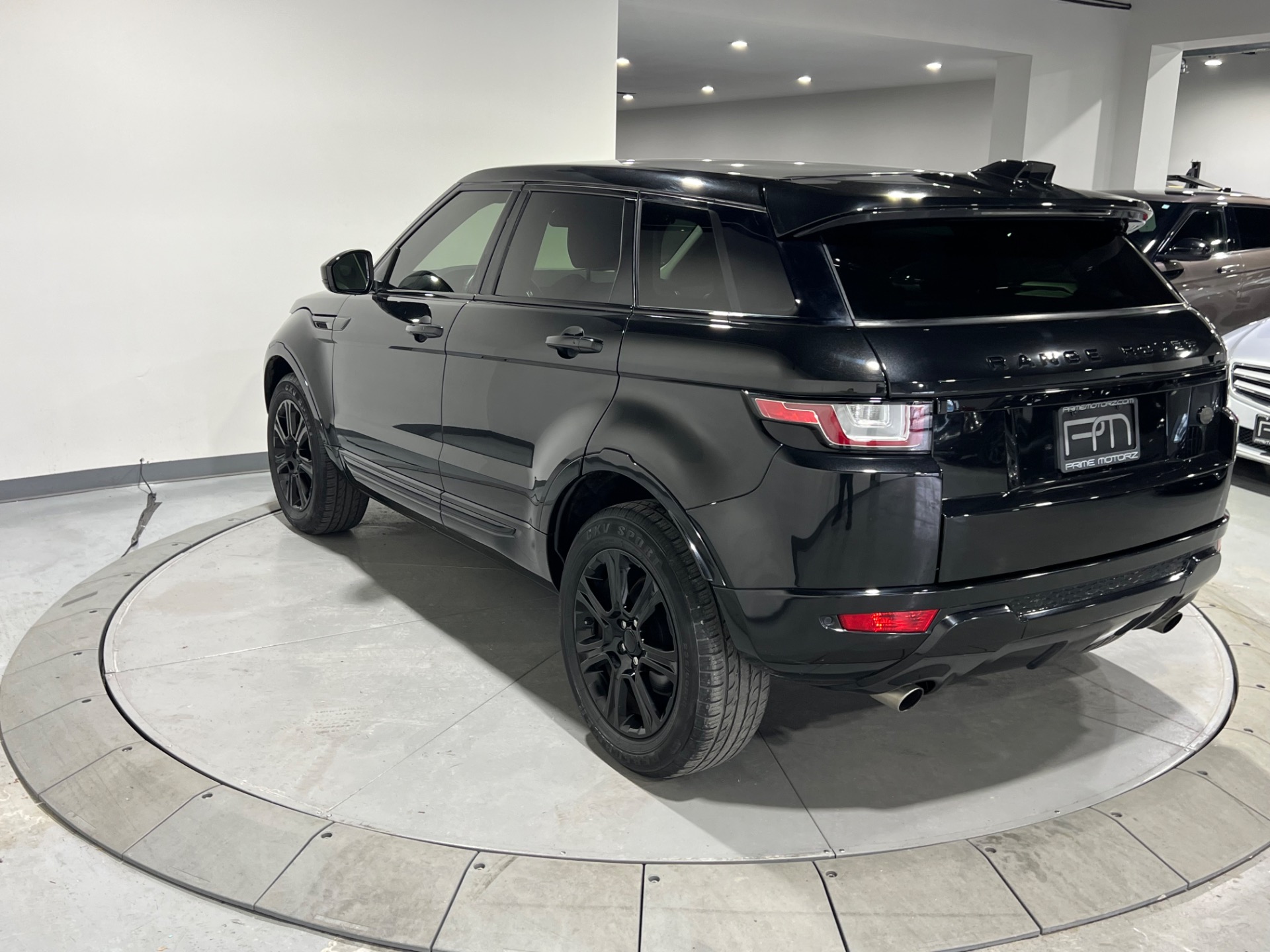 Used 2018 Santorini Black Metallic Land Rover Range Rover Evoque SE ...