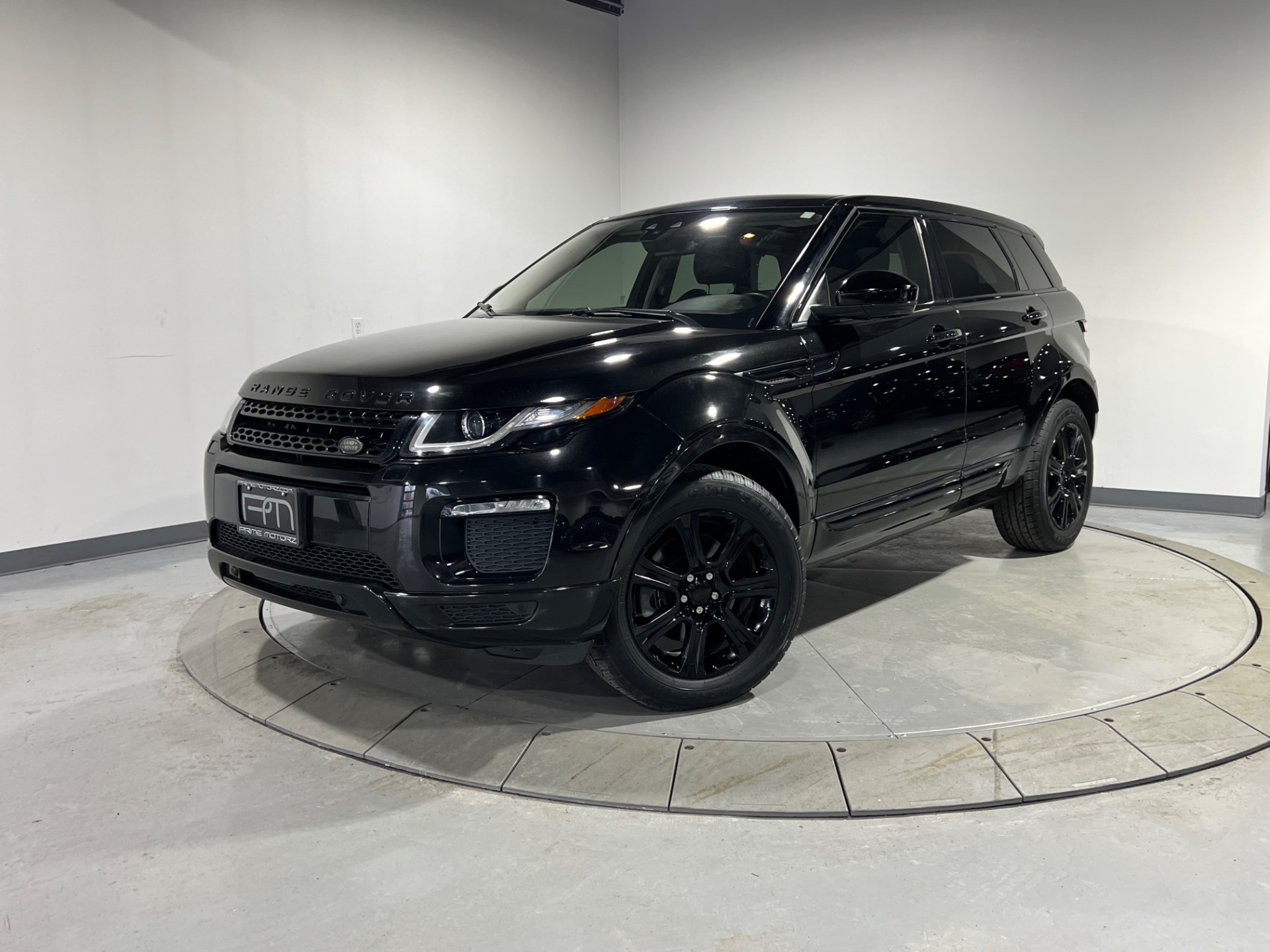 Used 2018 Santorini Black Metallic Land Rover Range Rover Evoque SE ...