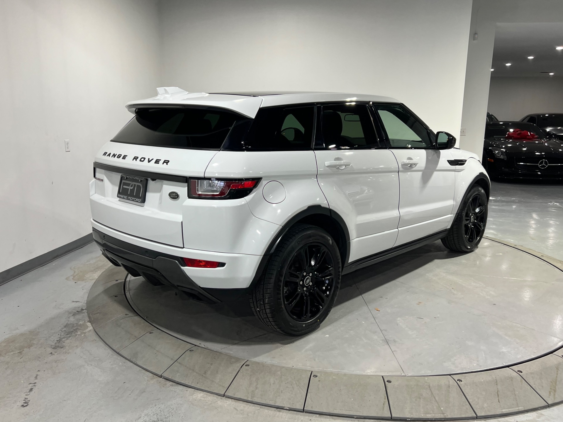 Used 2017 Fuji White Land Rover Range Rover Evoque HSE DYNAMIC 4DR SUV ...