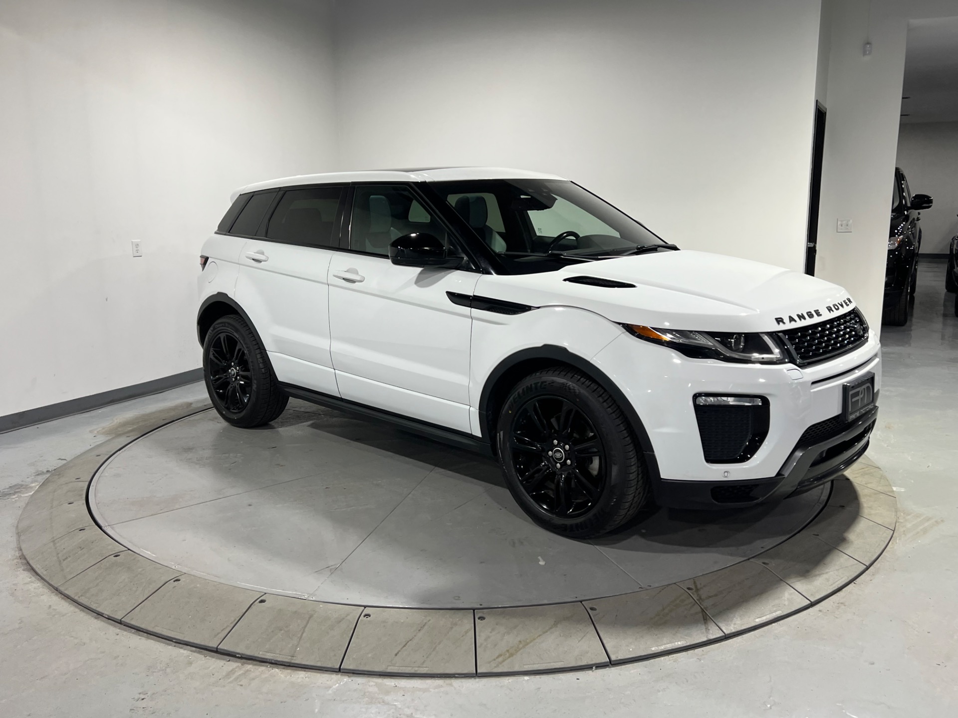 Used 2017 Fuji White Land Rover Range Rover Evoque HSE DYNAMIC 4DR SUV ...
