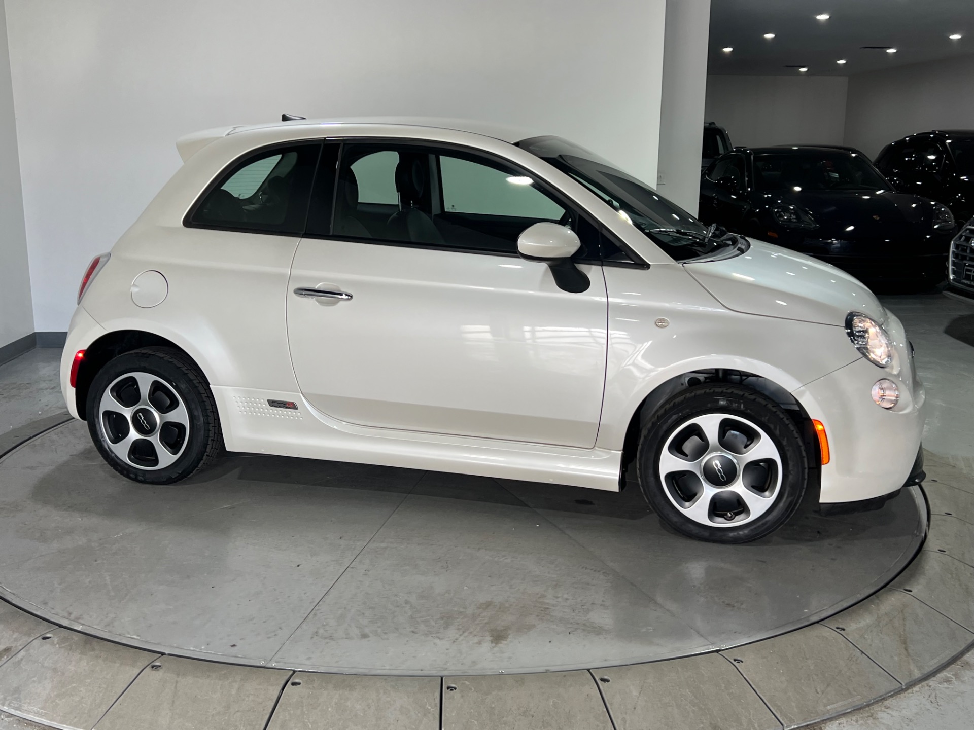 Used 2017 Bianco Perla Tri-Coat FIAT 500e EV For Sale (Sold) | Prime Motorz Stock #4968