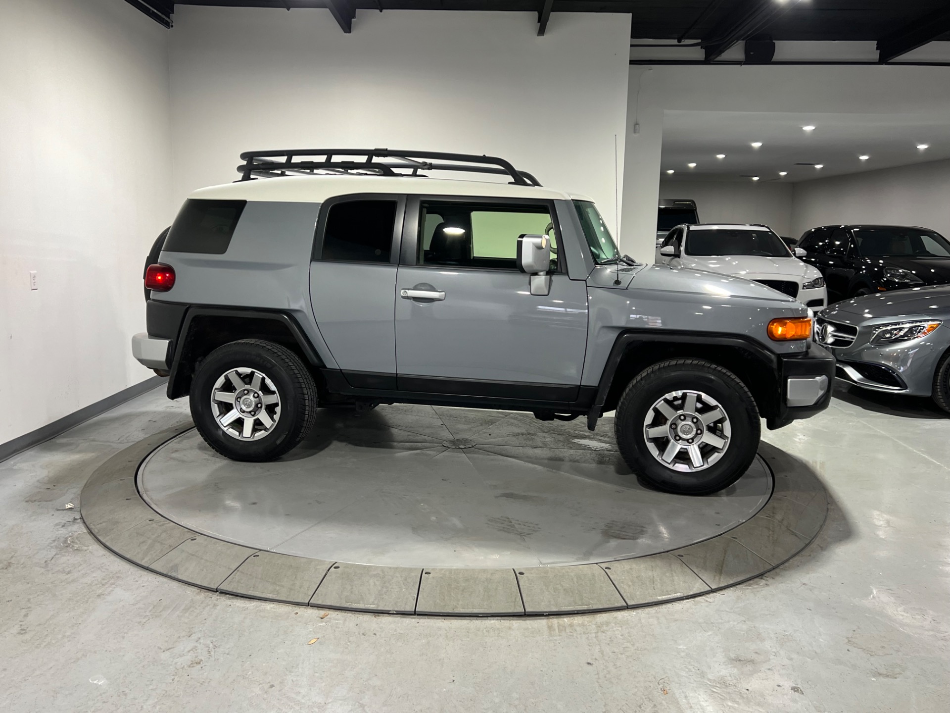 Used 2014 Cement Gray Toyota FJ Cruiser 4x4 For Sale (Sold) | Prime ...