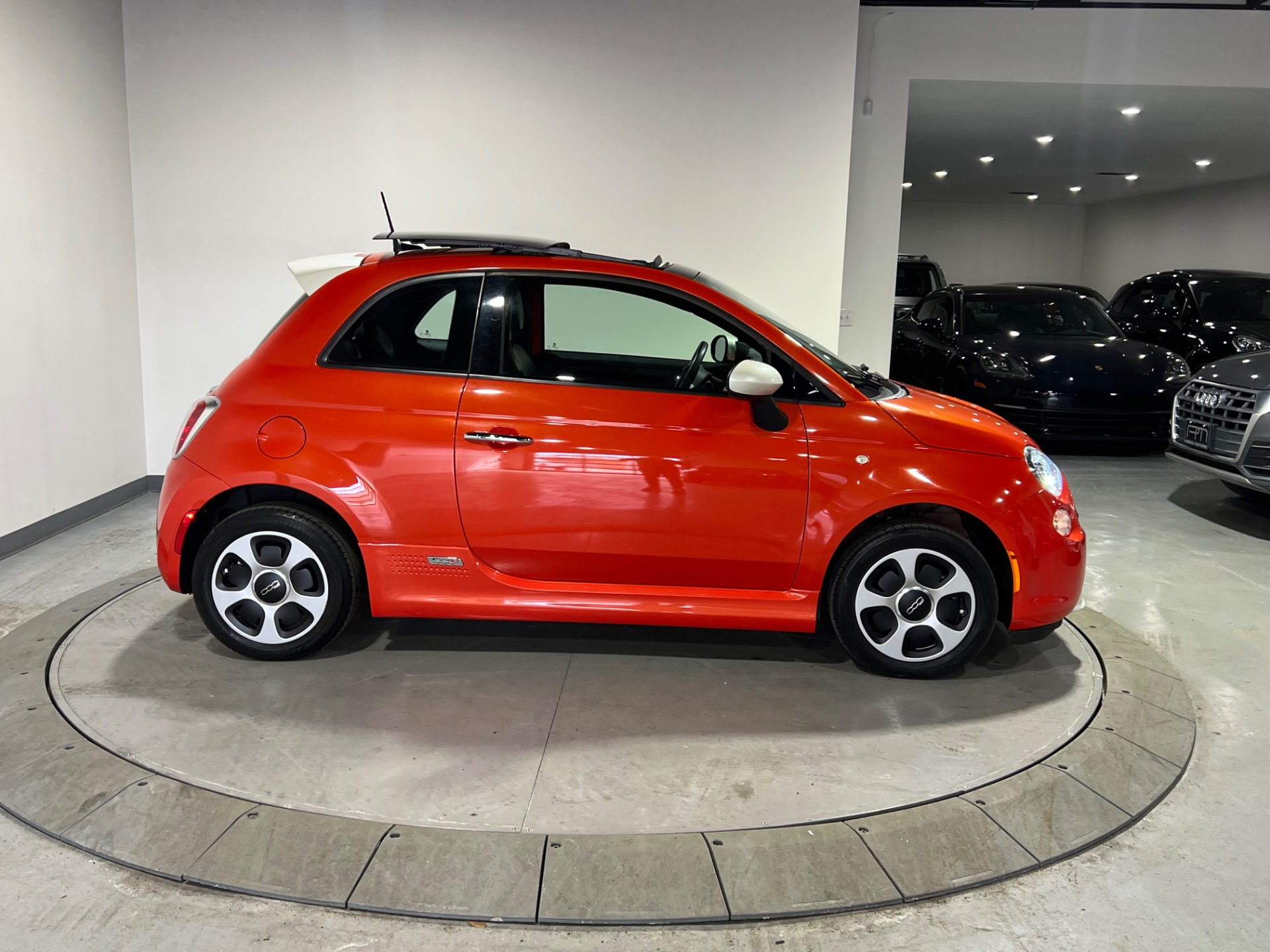 Used 2017 Electric Orange Tri-Coat Pearl Coat FIAT 500e EV For Sale ...
