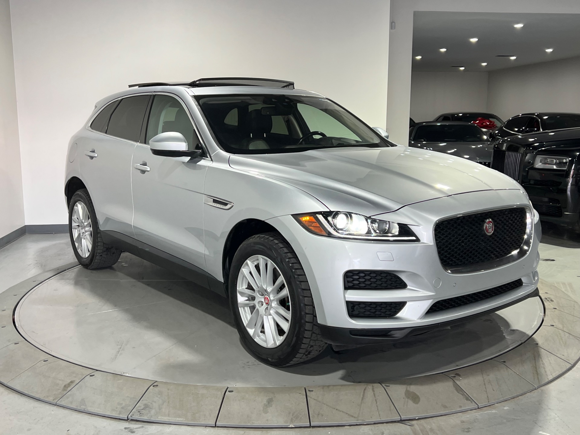 2017 Jaguar F Pace 35t Prestige Awd
