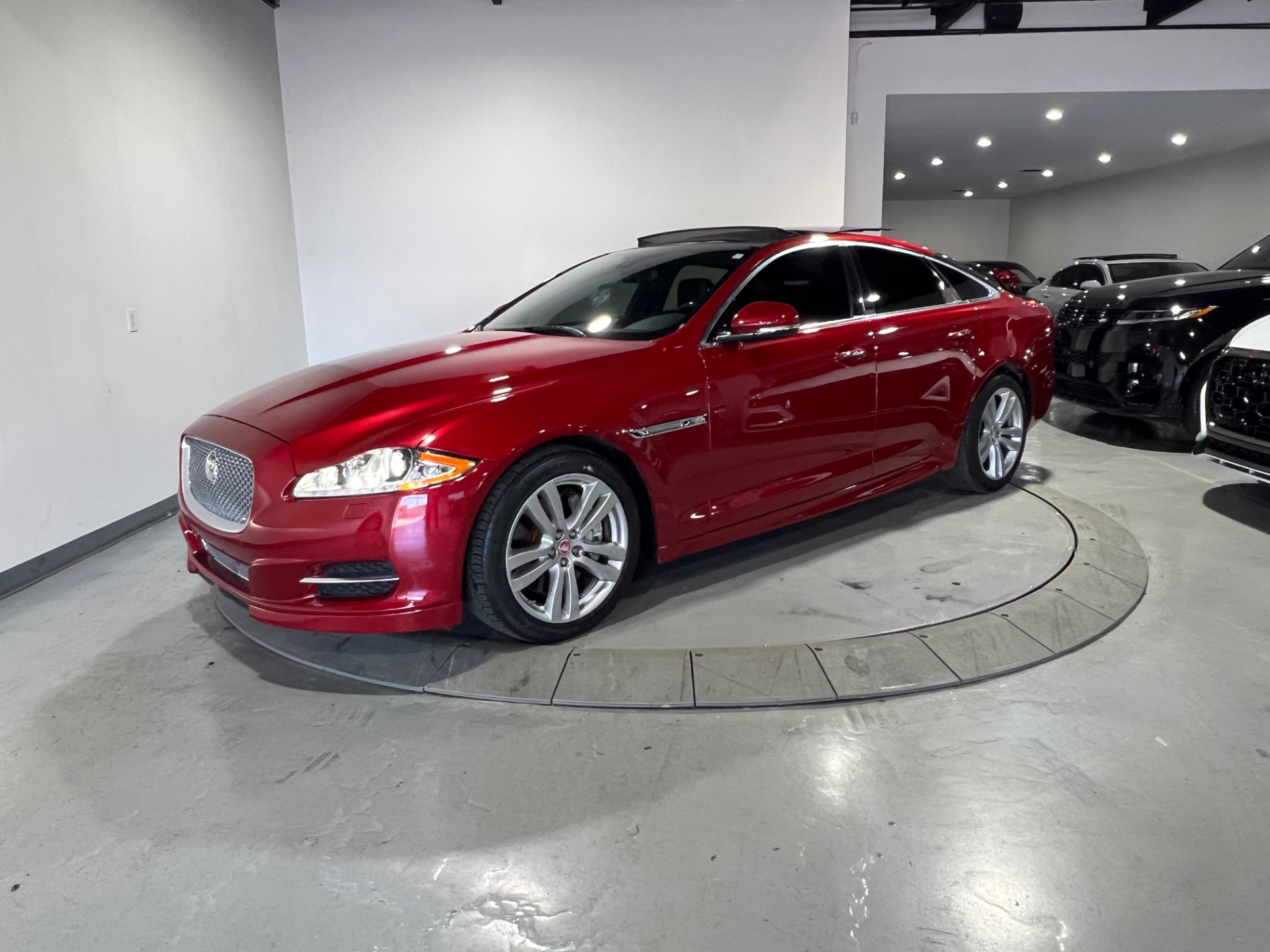 Used 2015 Italian Racing Red Jaguar XJ 3.0 SUPERCHARGED 4DR SEDAN AWD ...