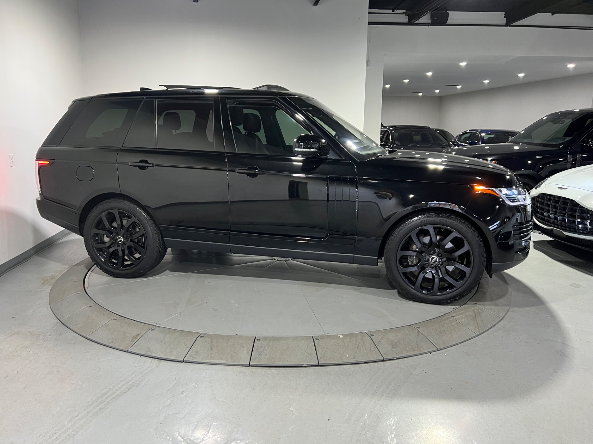 Used 2019 Santorini Black Metallic Land Rover Range Rover HSE AWD HSE ...