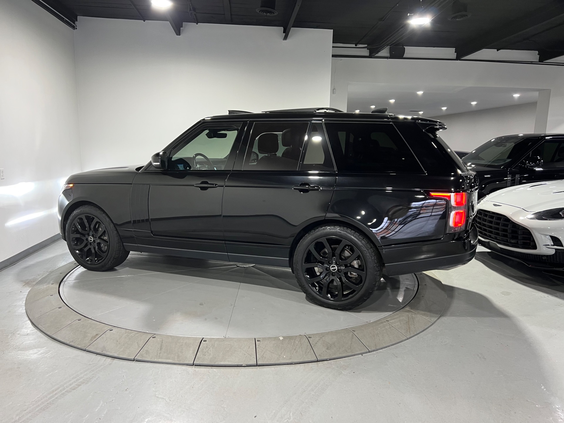 Used 2019 Santorini Black Metallic Land Rover Range Rover HSE AWD HSE ...