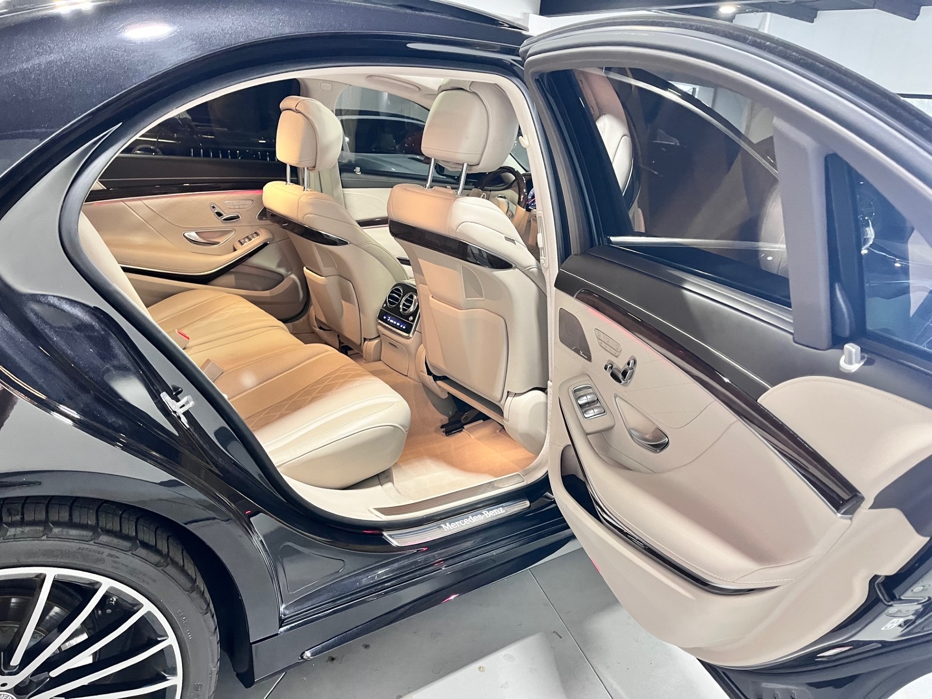 Used 2019 Black Mercedes-Benz S-Class S560 4MATIC AWD S 560 4MATIC For ...