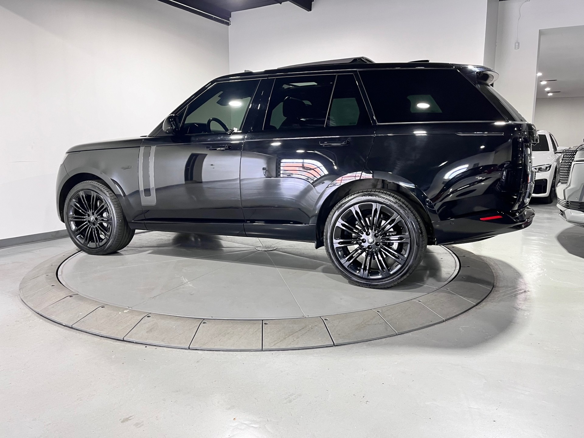 Used 2024 Santorini Black Metallic Land Rover Range Rover P400 AWD P400 ...