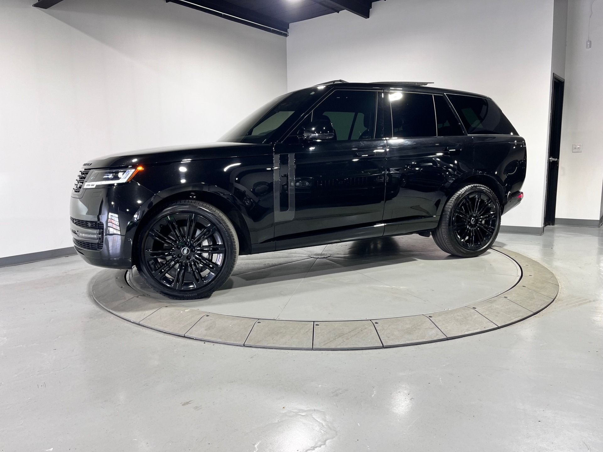 Used 2024 Santorini Black Metallic Land Rover Range Rover P400 AWD P400 ...