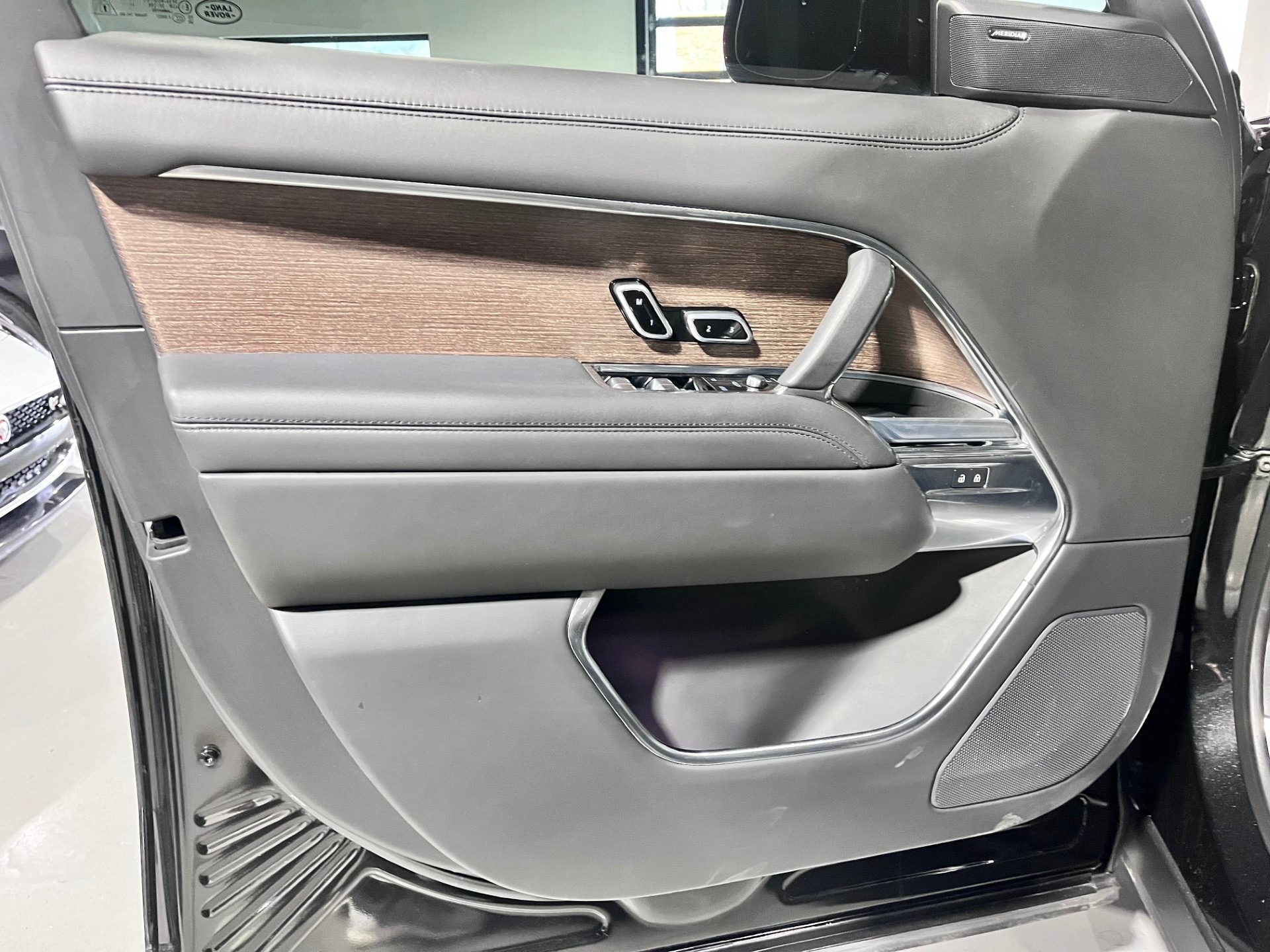 Used 2024 Santorini Black Metallic Land Rover Range Rover P400 AWD P400 ...