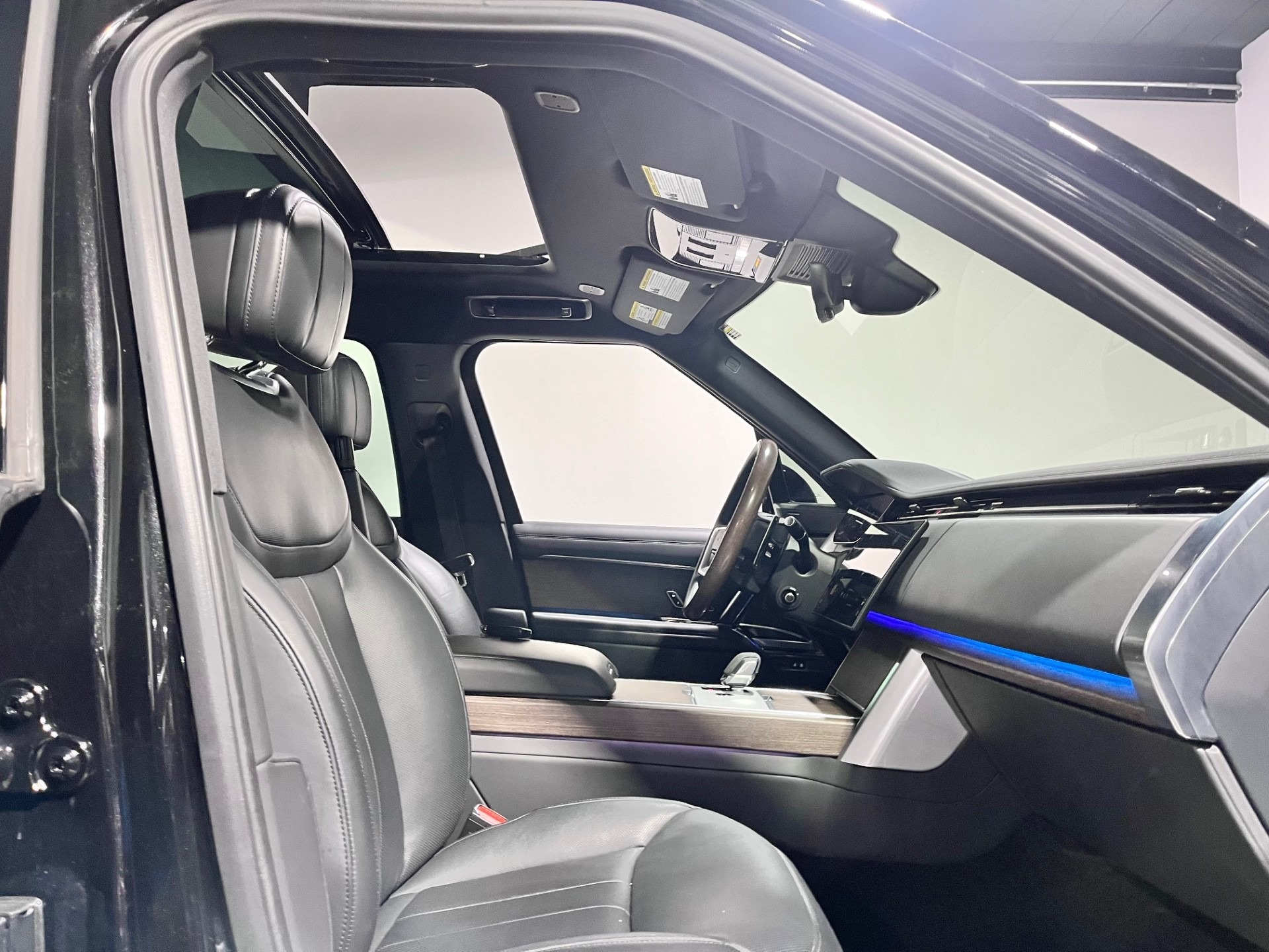 Used 2024 Santorini Black Metallic Land Rover Range Rover P400 AWD P400 ...