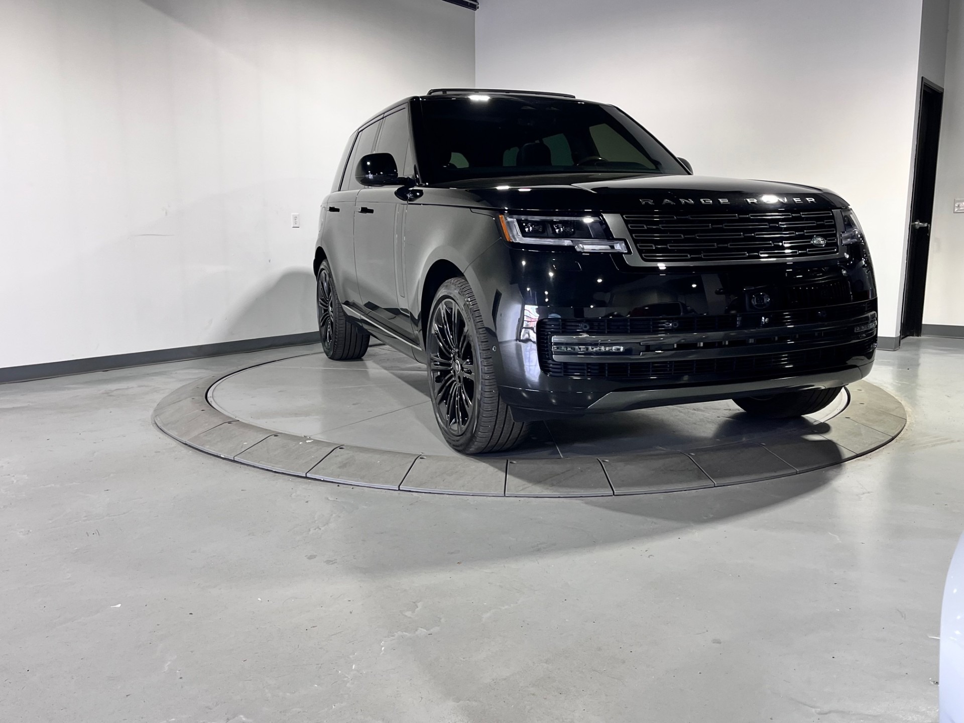 Used 2024 Santorini Black Metallic Land Rover Range Rover P400 AWD P400 ...