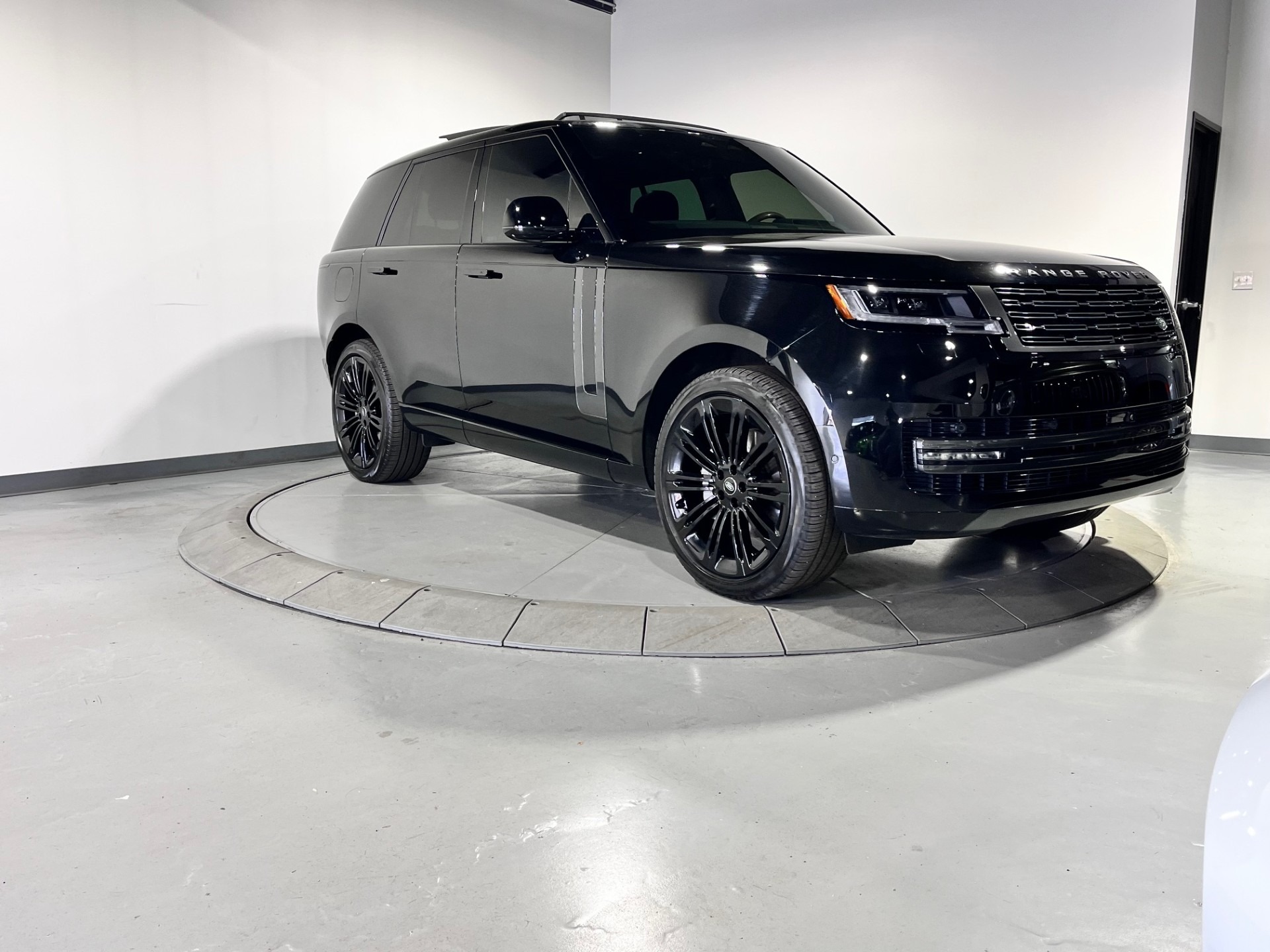 Used 2024 Santorini Black Metallic Land Rover Range Rover P400 AWD P400 ...