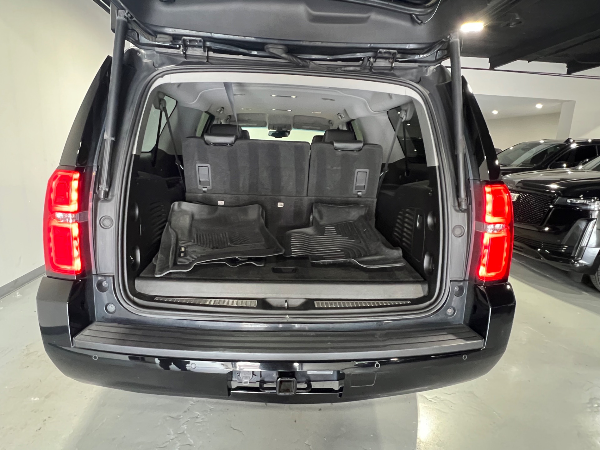 Used 2020 Black Chevrolet Suburban LT 4X4 LT For Sale (Sold) | Prime ...