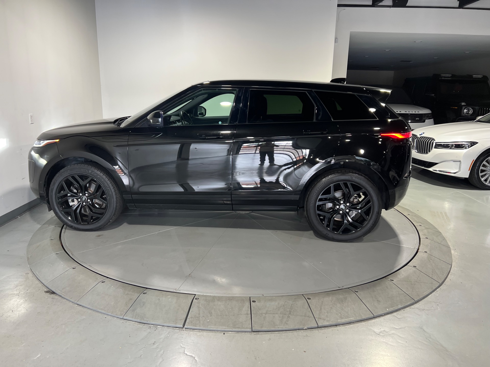 Used 2020 Santorini Black Metallic Land Rover Range Rover Evoque SE AWD ...