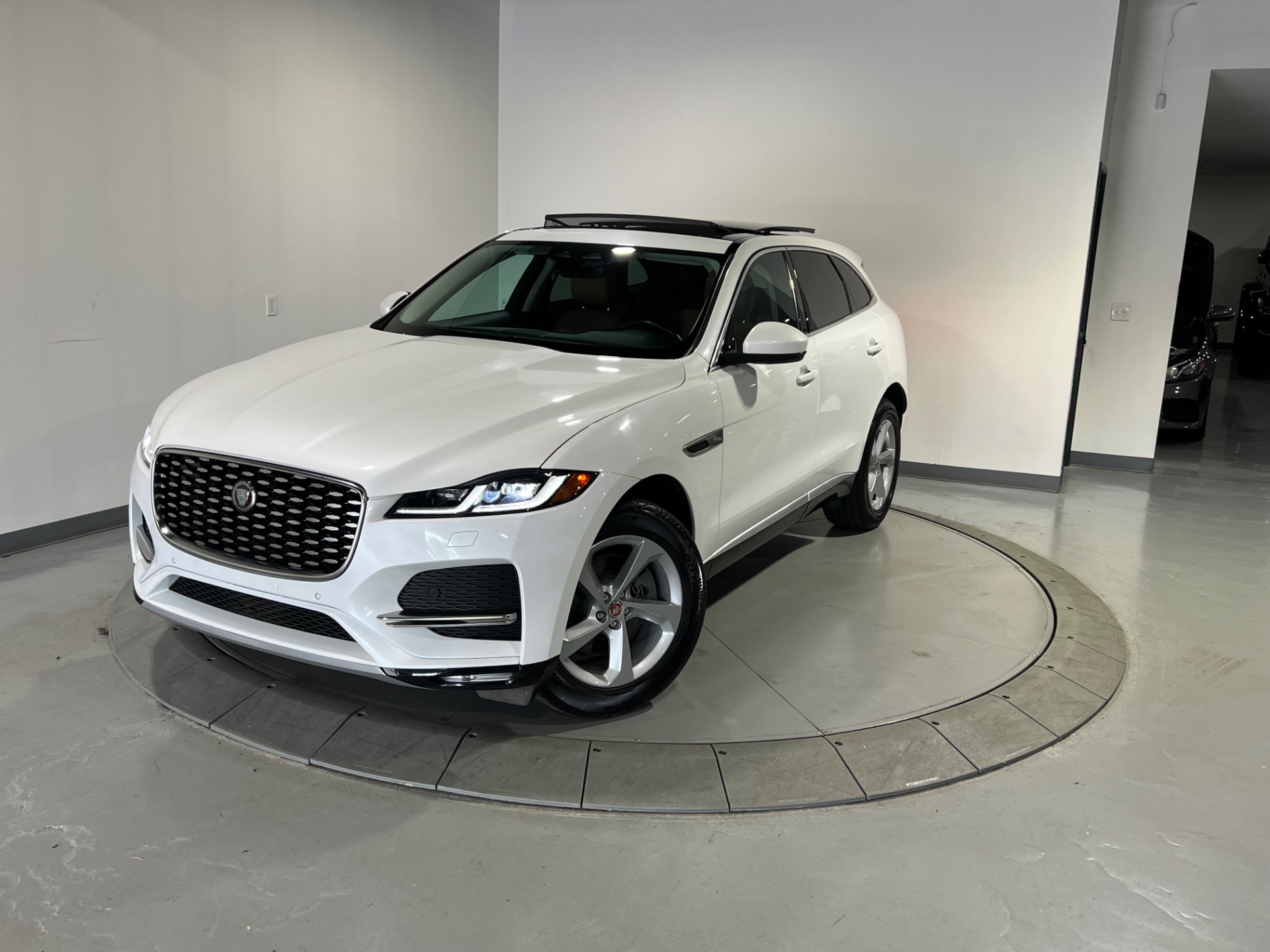 Used 2023 Ostuni Pearl White Metallic Jaguar F-PACE P250 S AWD P250 S ...