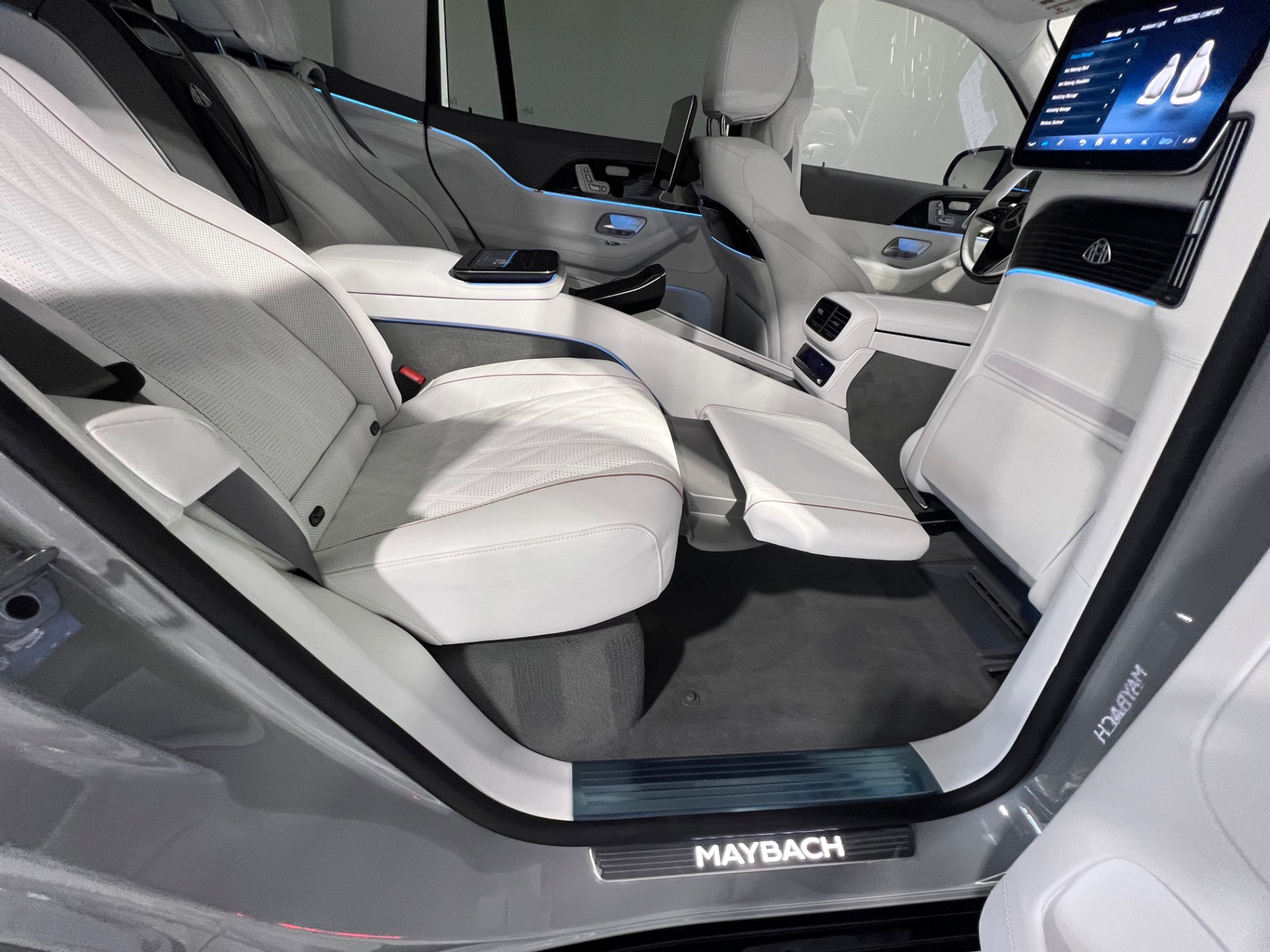 Used 2025 MANUFAKTUR Alpine Grey Mercedes-Benz GLS 600 MAYBACH 4MATIC ...