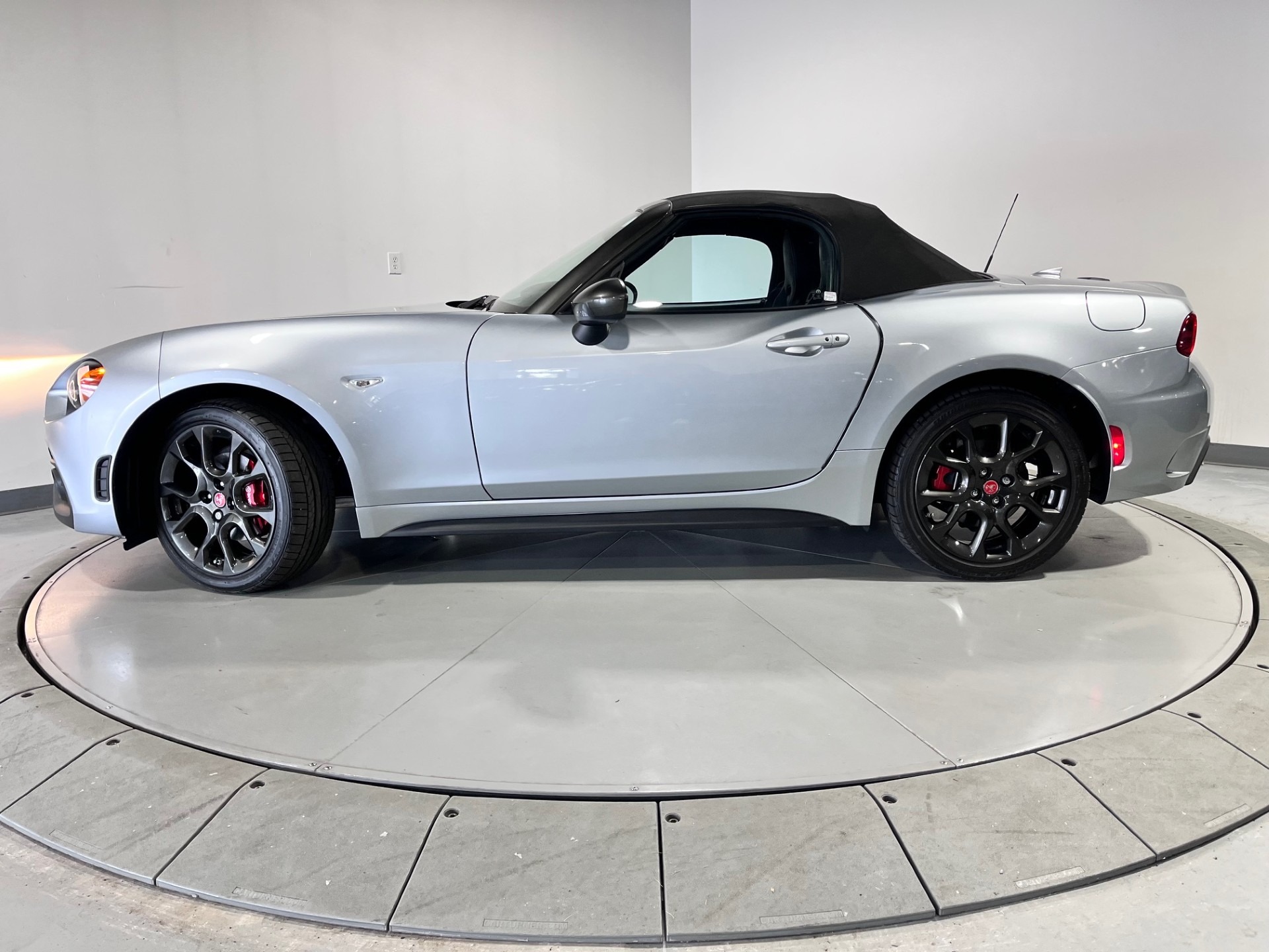 Used 2020 Chiaro Silver Metallic FIAT 124 Spider Abarth Convertible ...