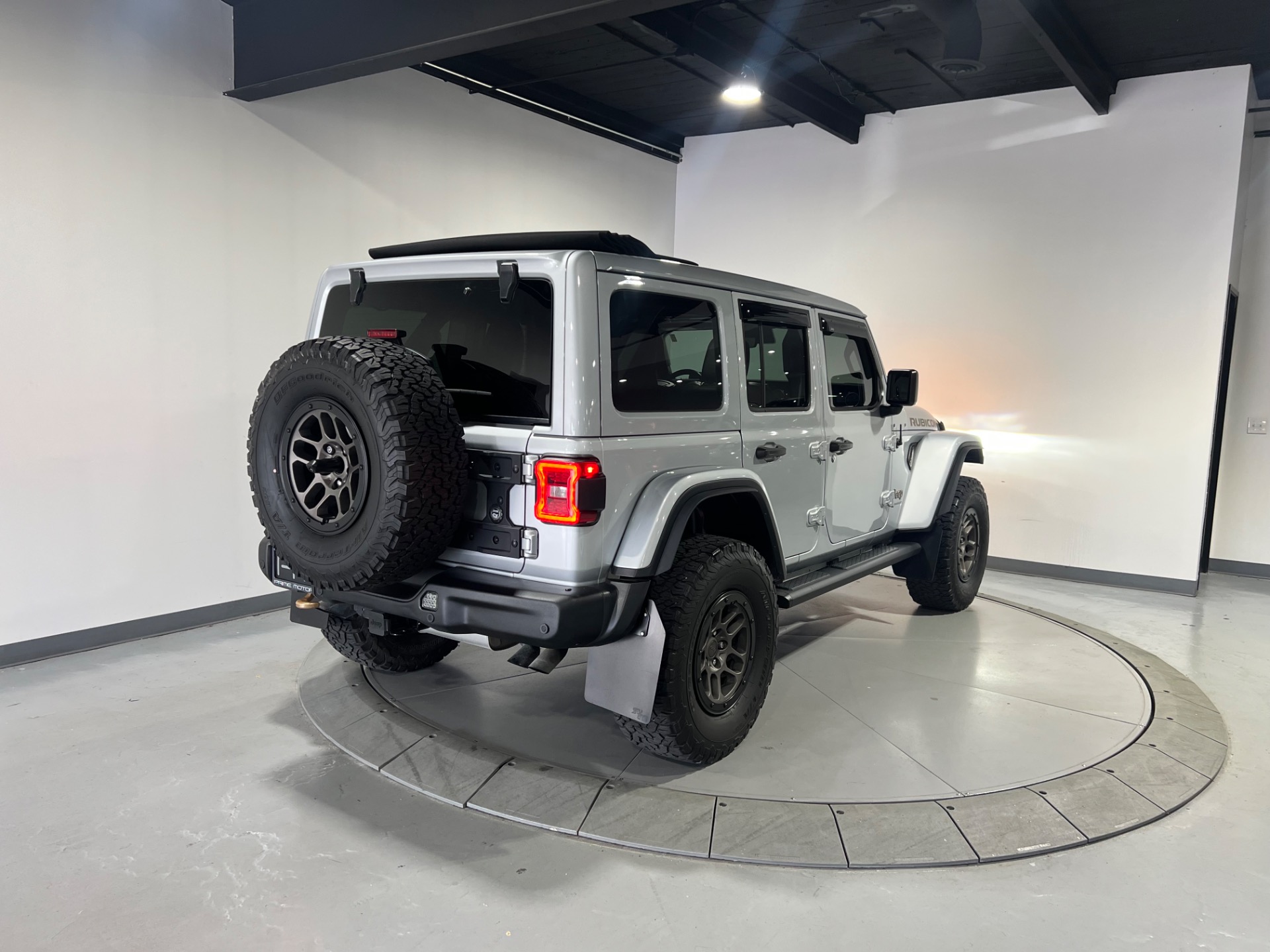 Used 2023 Silver Zynith Clear Coat Jeep Wrangler RUBICON 392 V8 4DR SUV ...