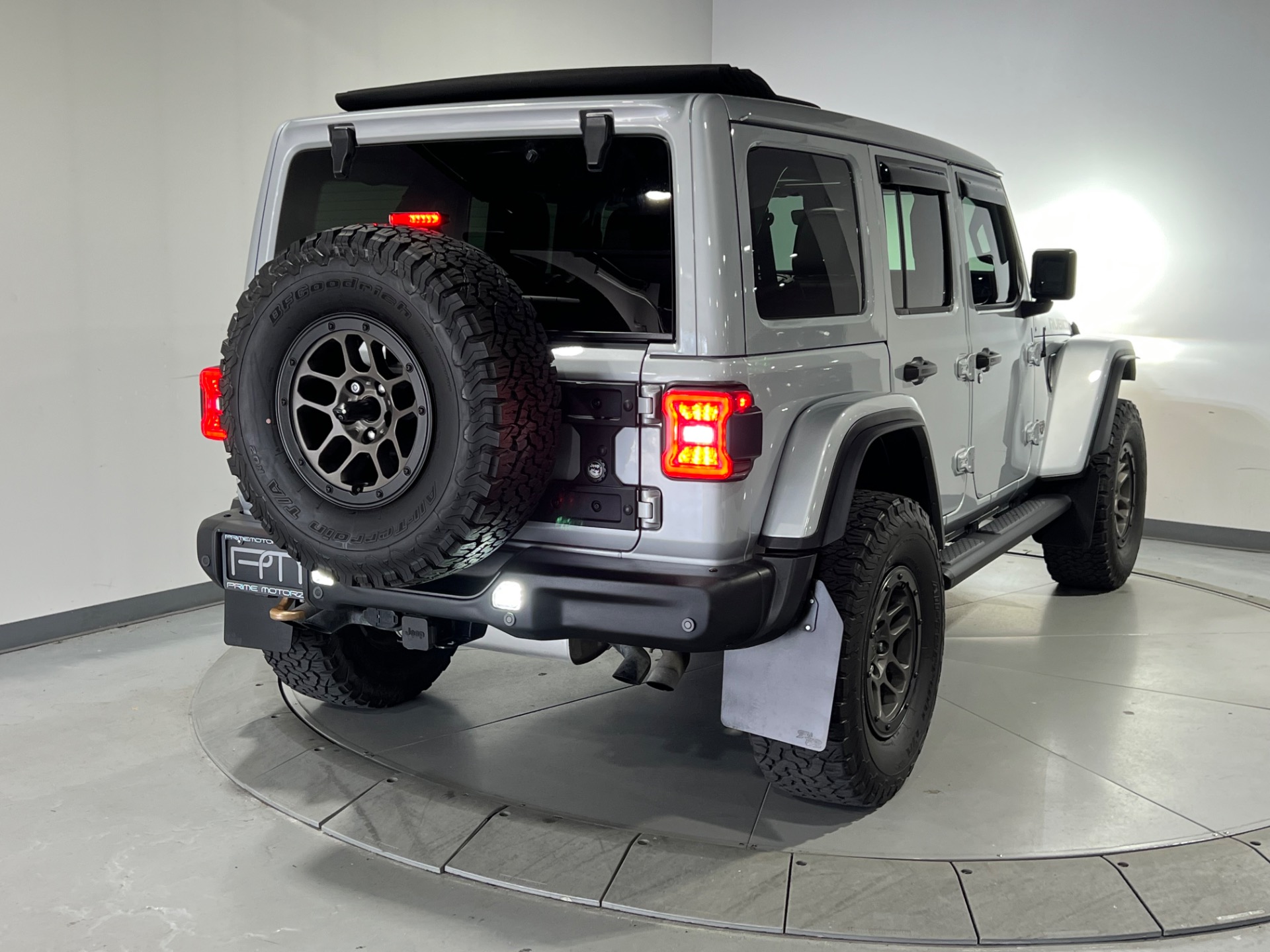 Used 2023 Silver Zynith Clear Coat Jeep Wrangler RUBICON 392 V8 4DR SUV ...