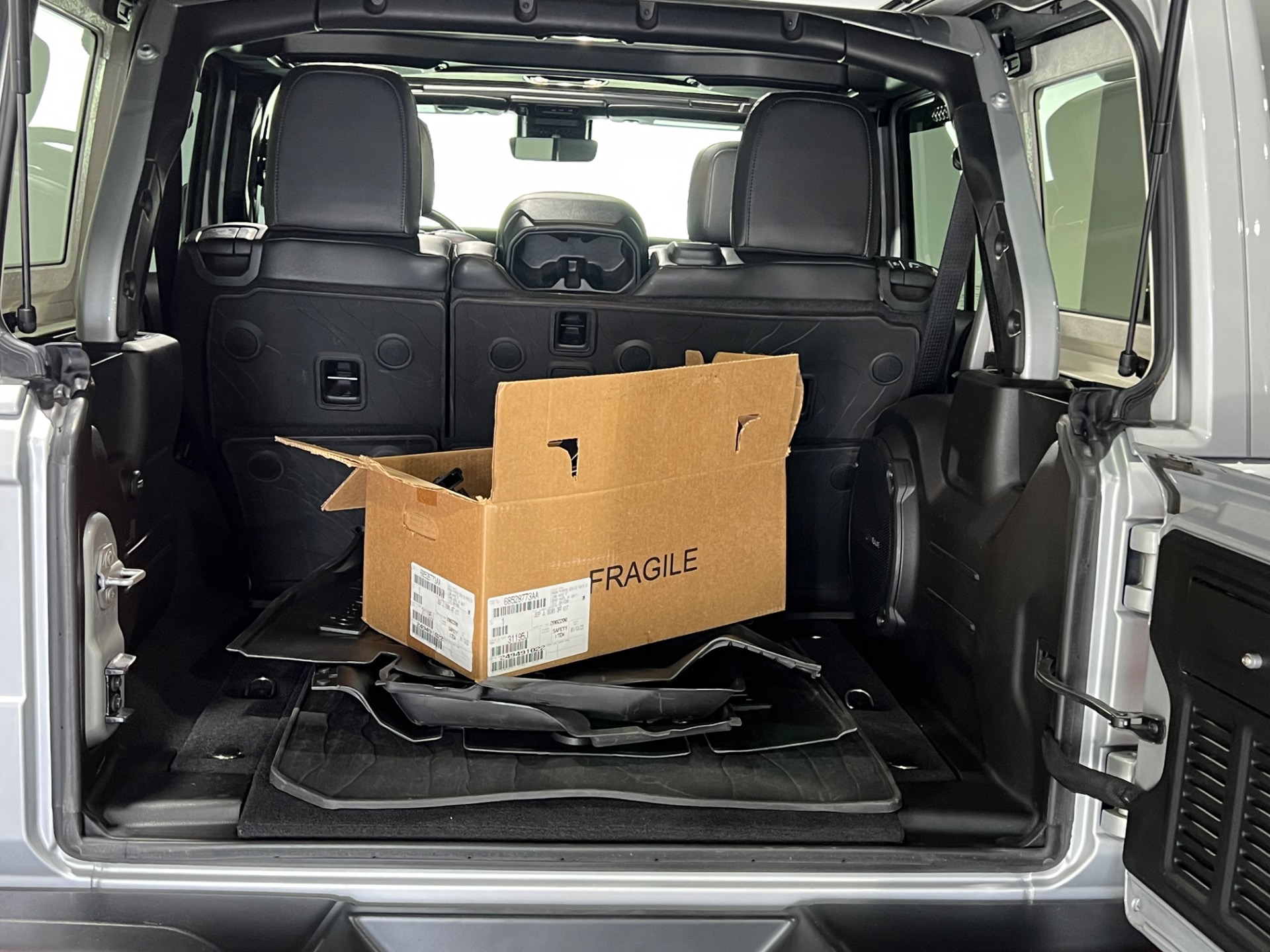 Used 2023 Silver Zynith Clear Coat Jeep Wrangler RUBICON 392 V8 4DR SUV ...