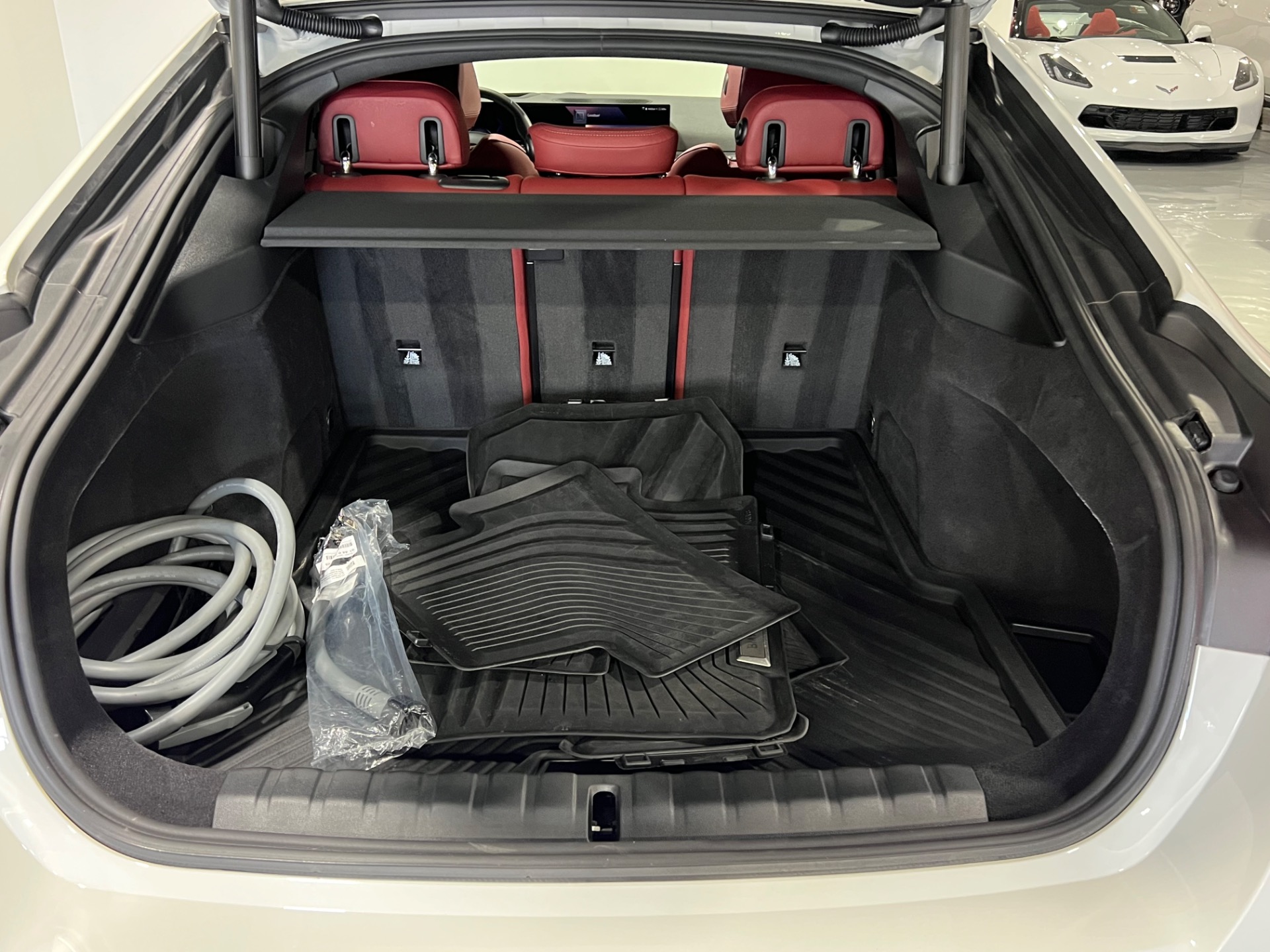 Used 2025 Alpine White BMW i4 xDrive 40 Gran Coupe M-Sport Pkg AWD ...