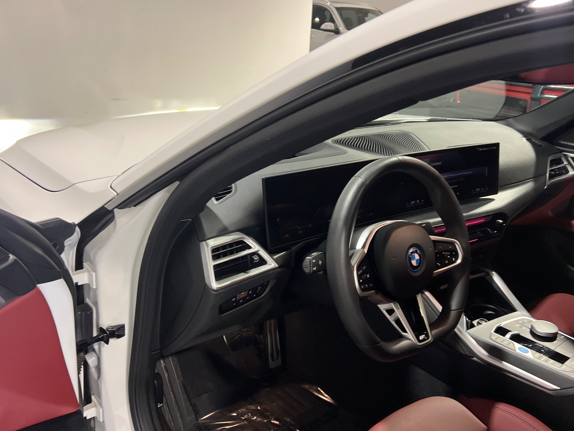 Used 2025 Alpine White BMW i4 xDrive 40 Gran Coupe M-Sport Pkg AWD ...