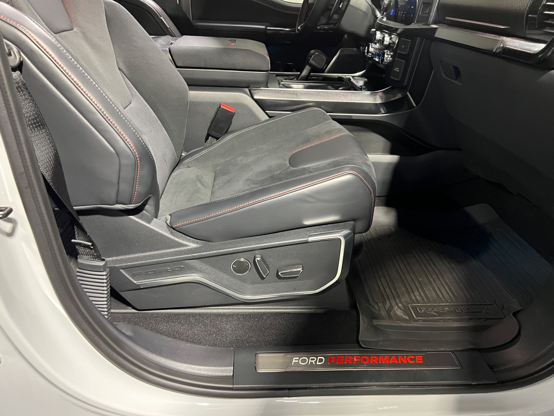 Used 2024 Avalanche Gray Ford F-150 RAPTOR R CREW 4WD 720hp Raptor For ...