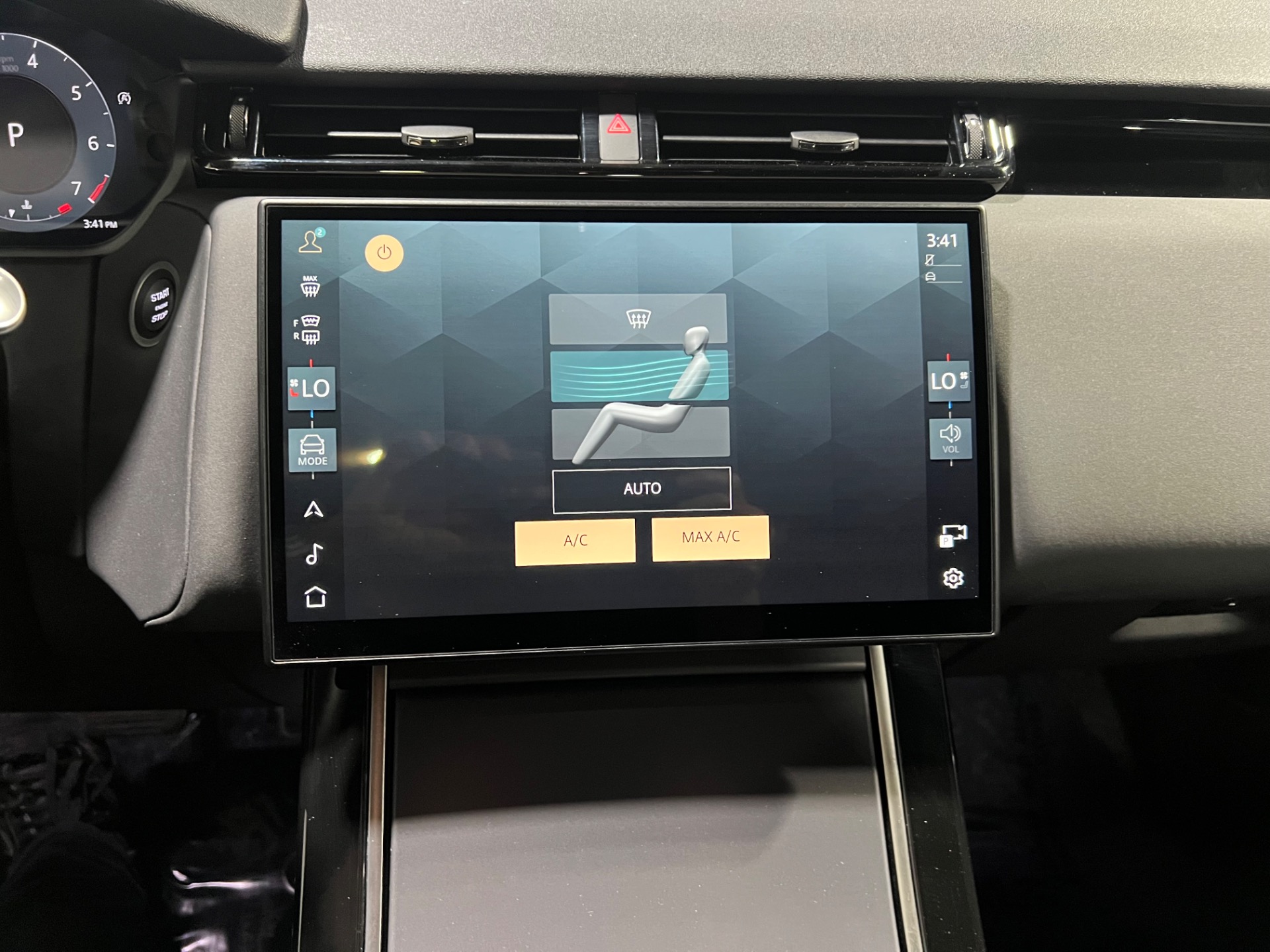 Used 2024 Arroios Grey Metallic Land Rover Range Rover Velar P250 SE ...