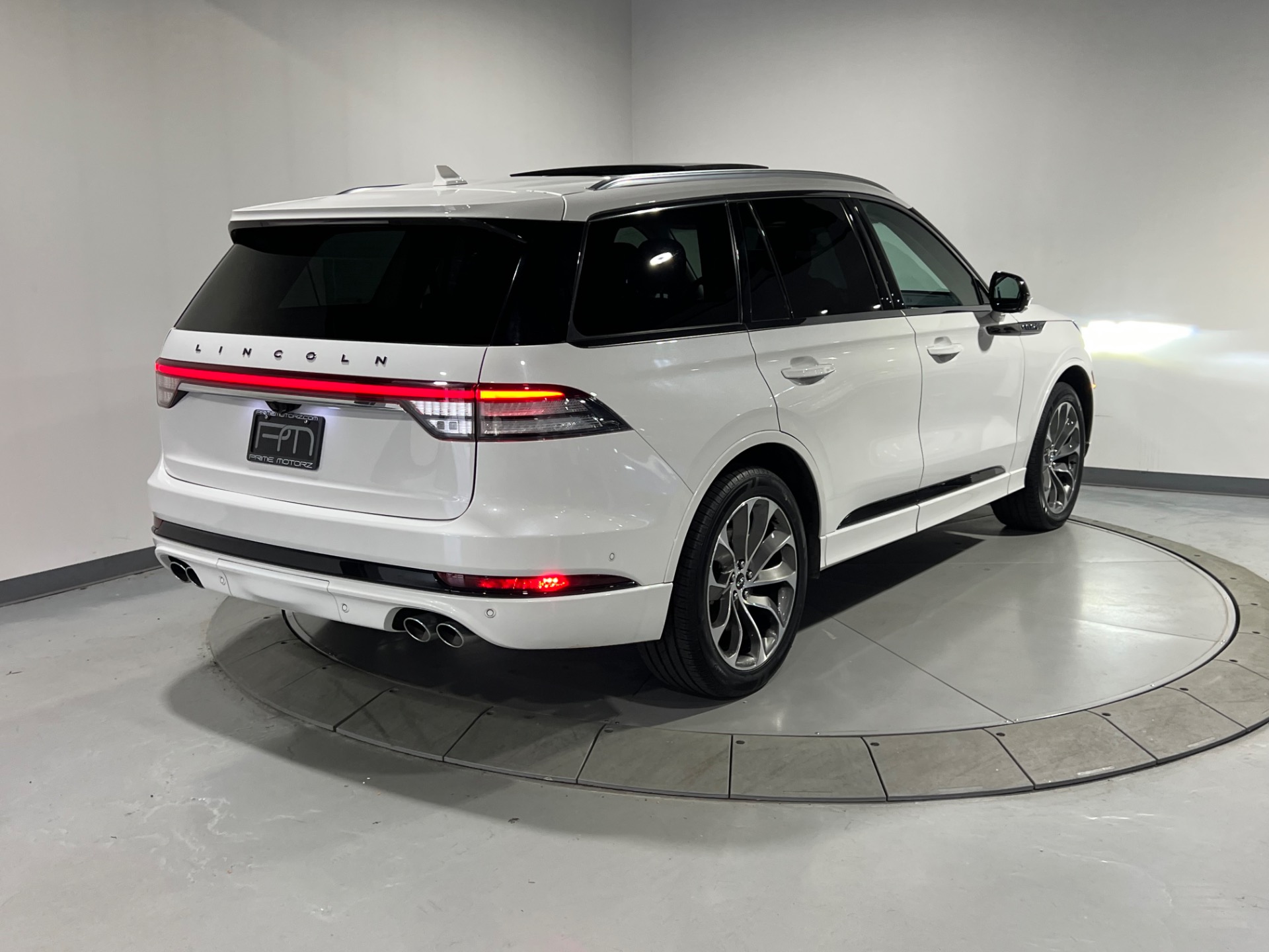 Used 2020 Ceramic Pearl Tri-Coat Lincoln Aviator GRAND TOURING AWD ...