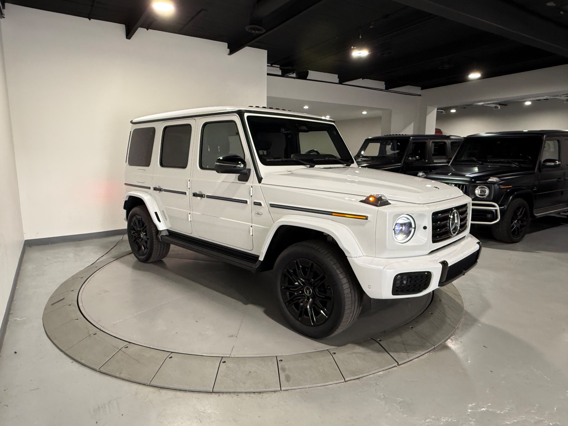 Used 2025 MANUFAKTUR Moonlight White Metallic Mercedes-Benz G-Class 580 ...