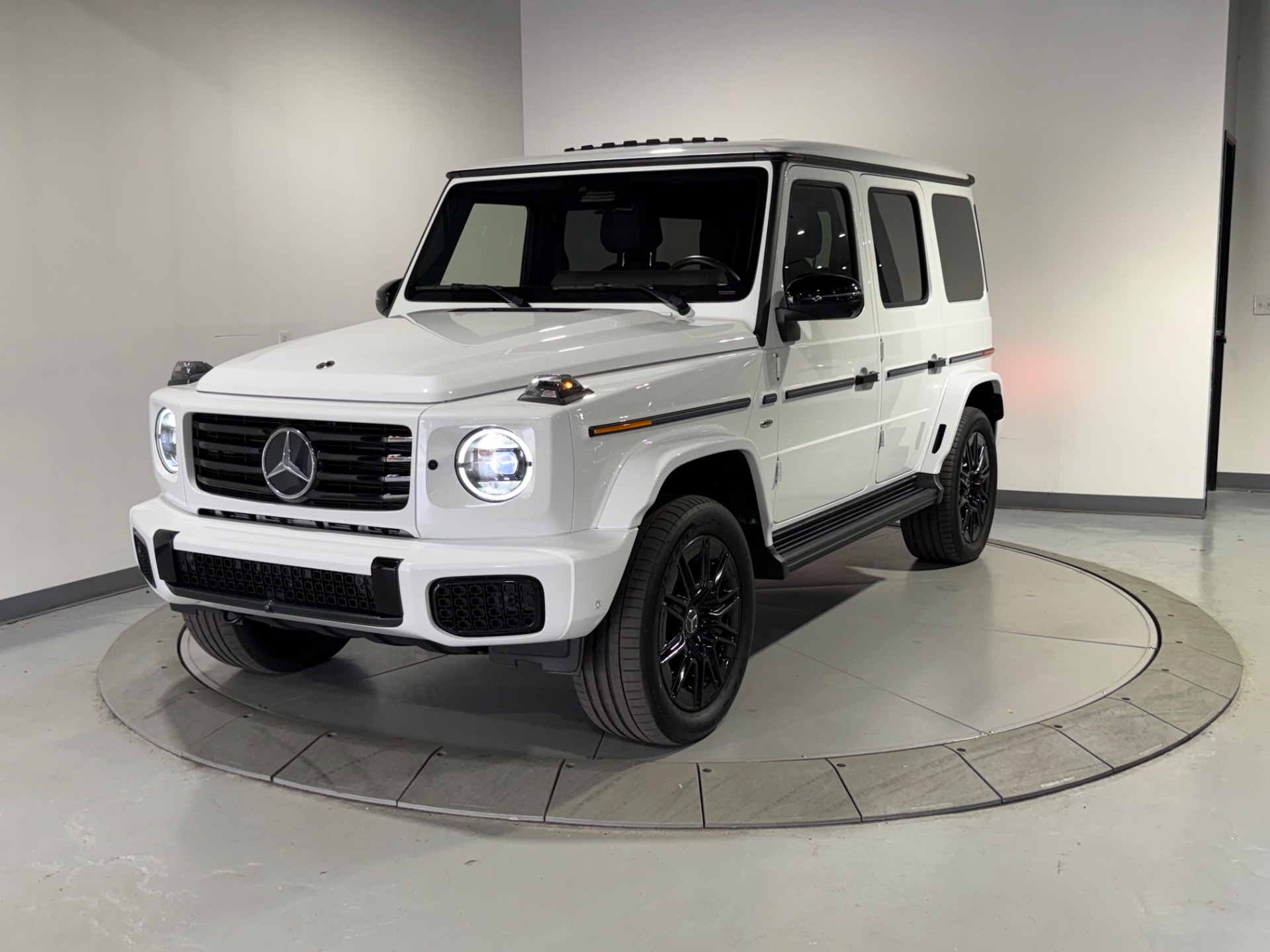 Used 2025 MANUFAKTUR Moonlight White Metallic Mercedes-Benz G-Class 580 ...
